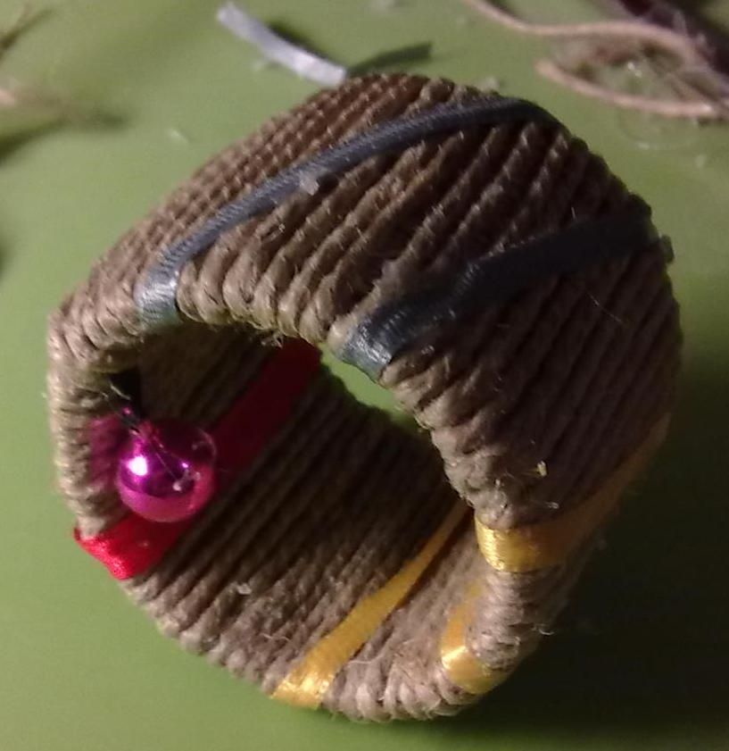 30 Amazing Homemade Cat Toys!