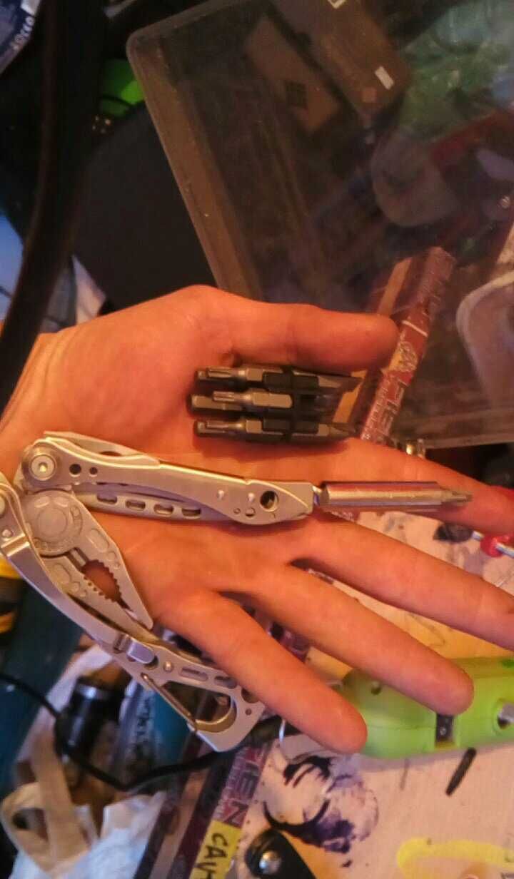 Leatherman Charge 1/4" Bit Adapter/extension : 3 Steps - Instructables