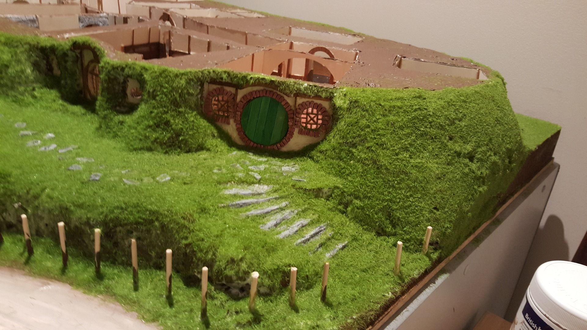 Hand Made Bagend - a Hobbit Hole : 11 Steps (with Pictures) - Instructables