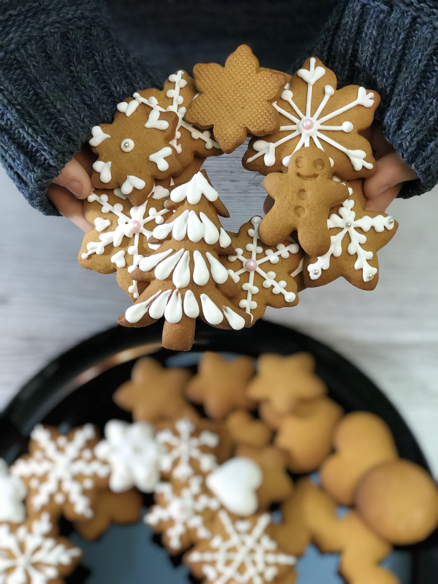 Christmas Honey Spiced Cookies : 14 Steps (with Pictures) - Instructables