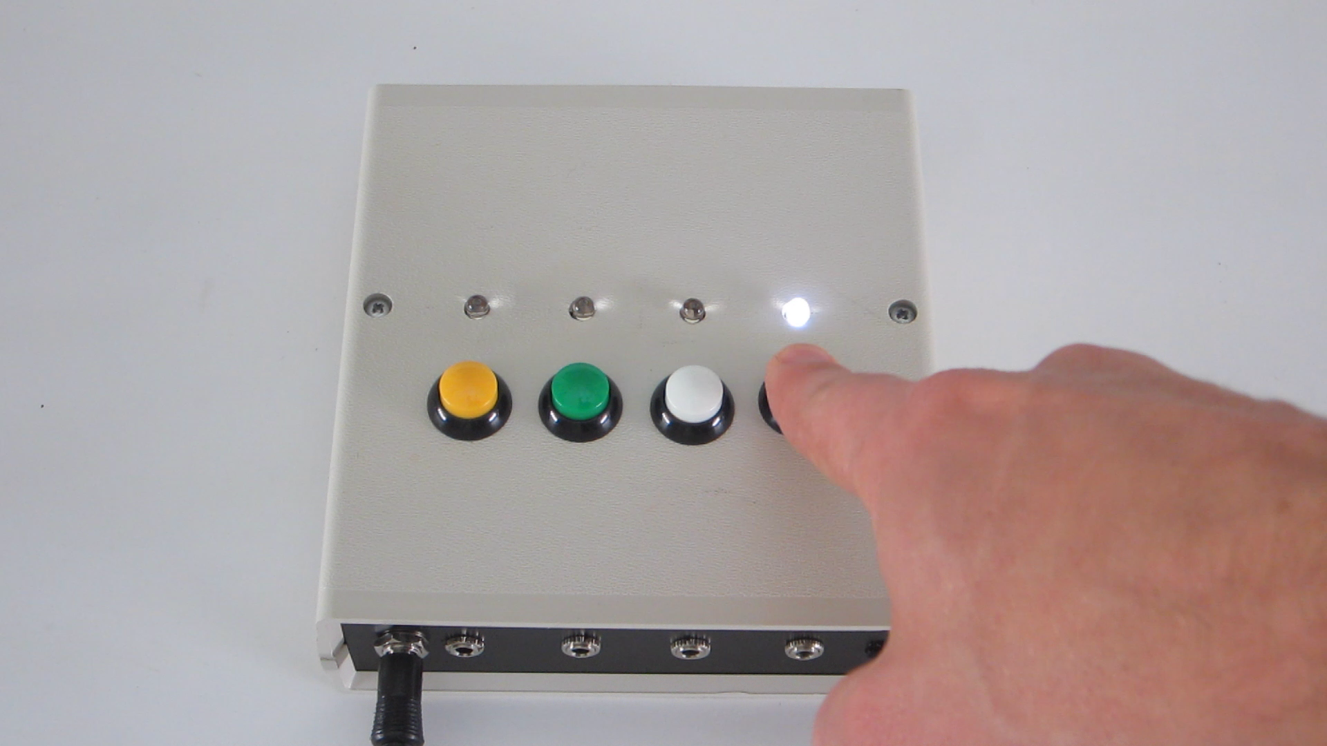 Two Player Simon Memory Game With External Switches : 12 Steps (with ...