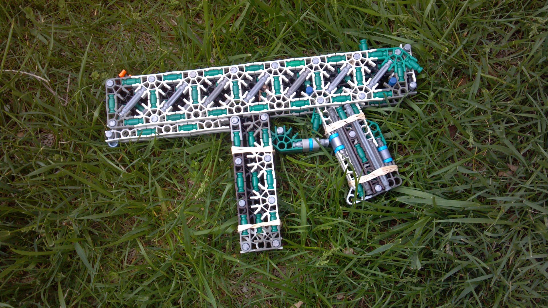 K'nex Machine Pistol: Refuge + Instructions : 5 Steps - Instructables