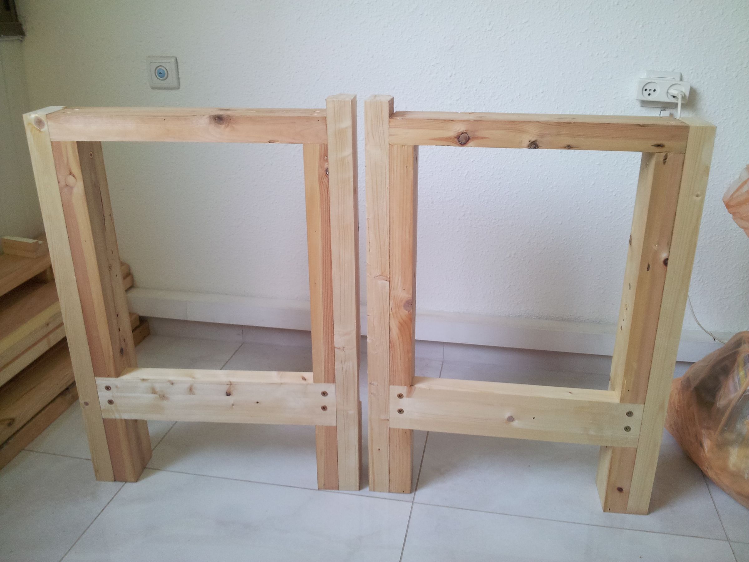 DIY Portable Workbench (knock-down Design) With a Leg Vise and Storage ...