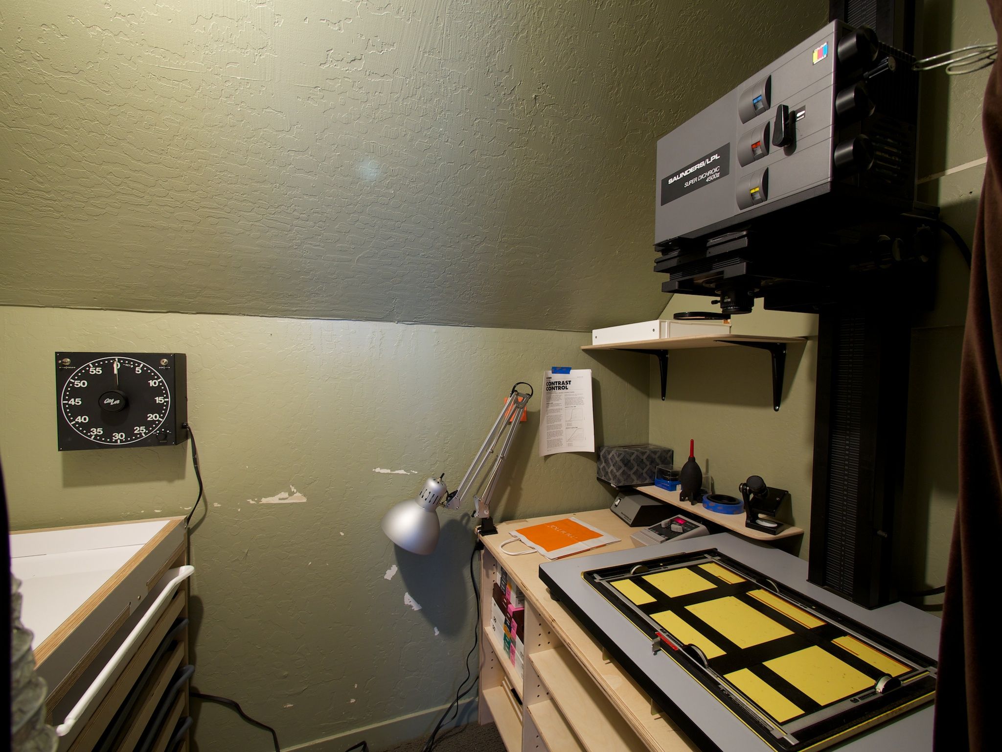 Home Darkroom Design for Small Spaces : 7 Steps (with Pictures ...