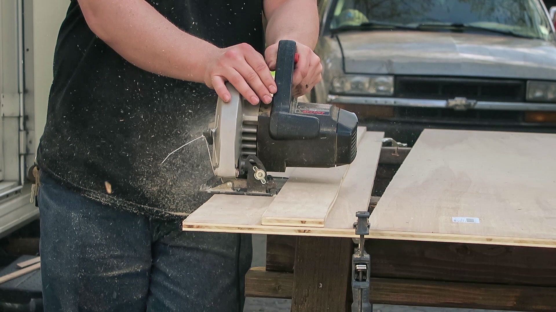 Perfect Cuts With a Circular Saw Guide : 5 Steps (with Pictures ...