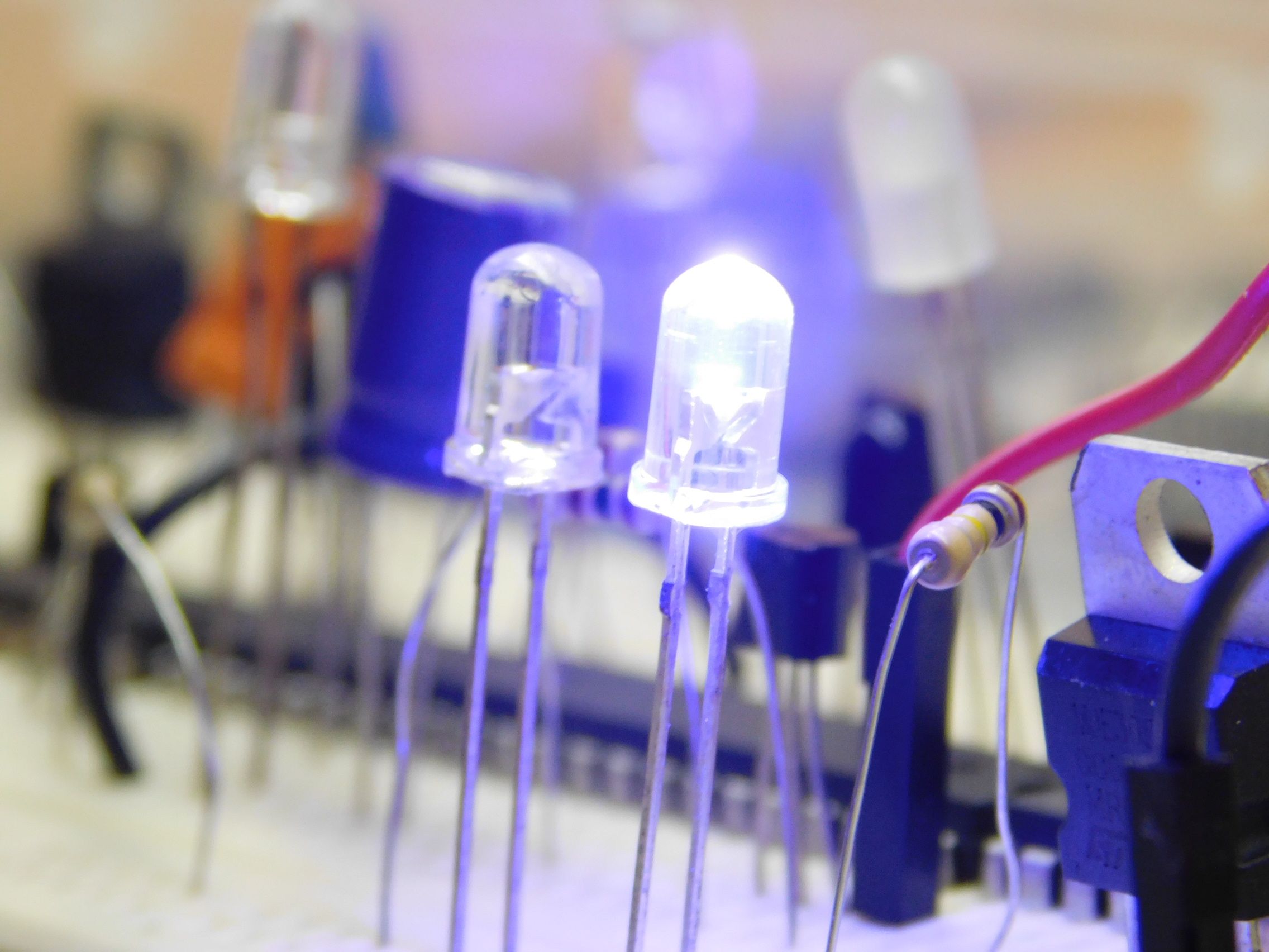 Let's Make! 5 More BreadBoard Projects for Beginners : 11 Steps (with ...