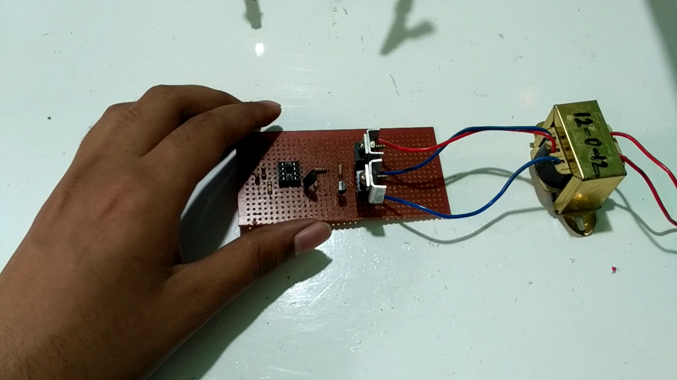 How to Make 12V DC to 220V AC Inverter : 4 Steps (with Pictures) - Instructables