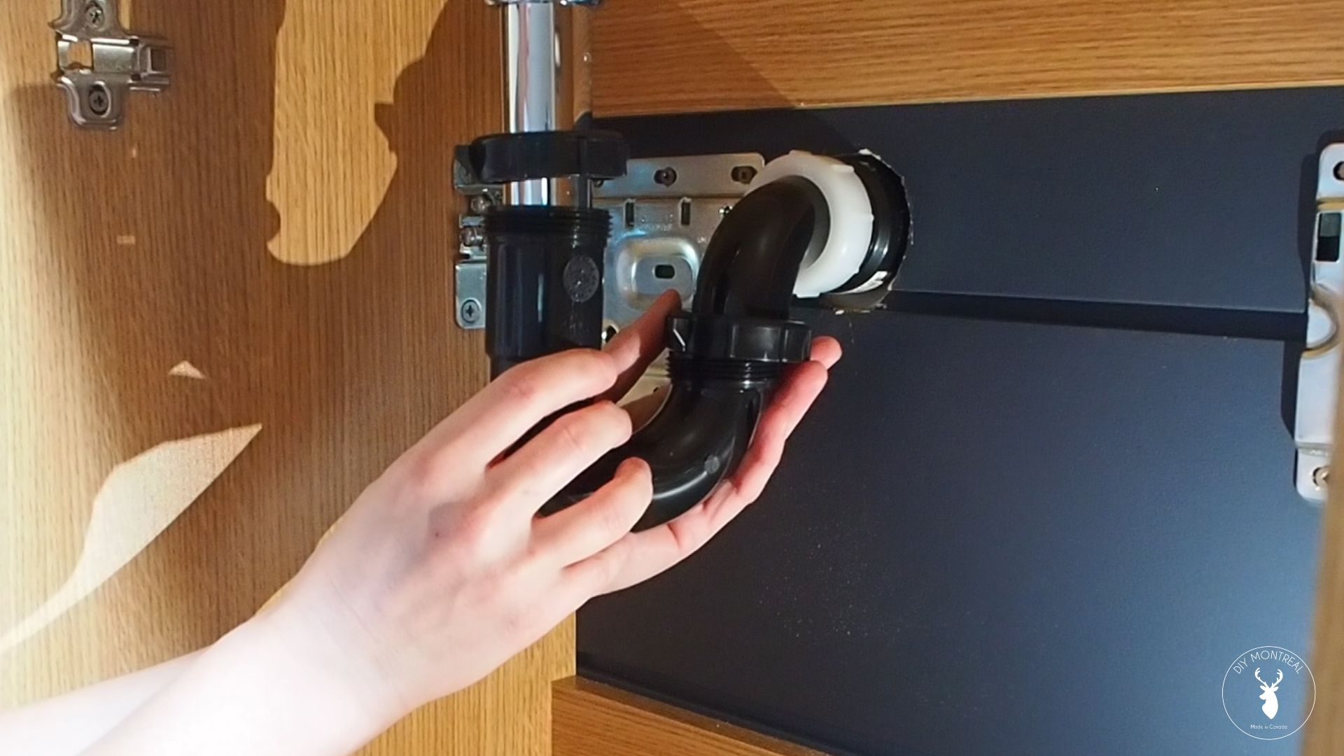 How to Install a Bathroom Sink Drain : 4 Steps (with Pictures ...