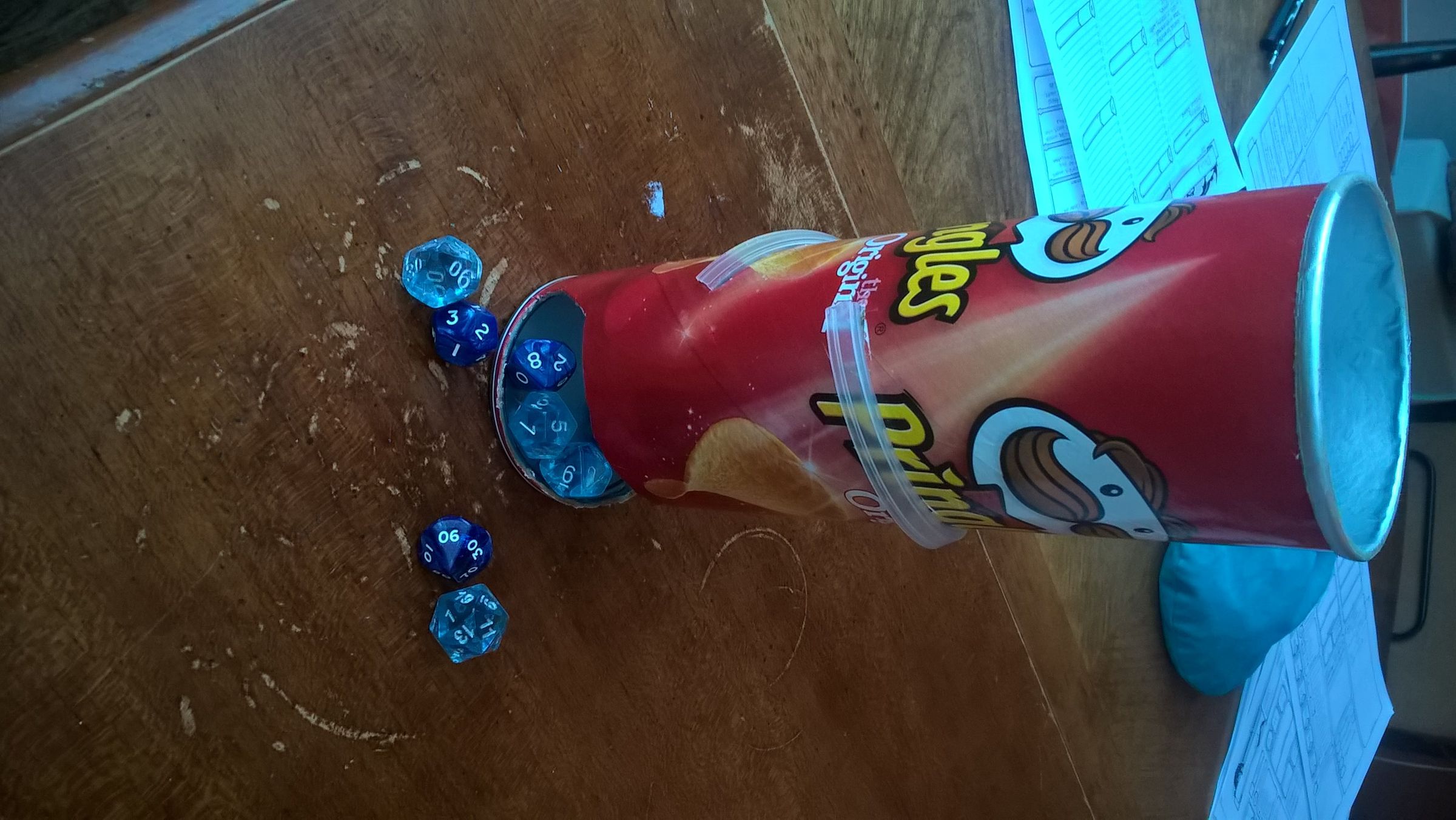 DIY Dice Tower Out of a Pringle Chip Can - Instructables