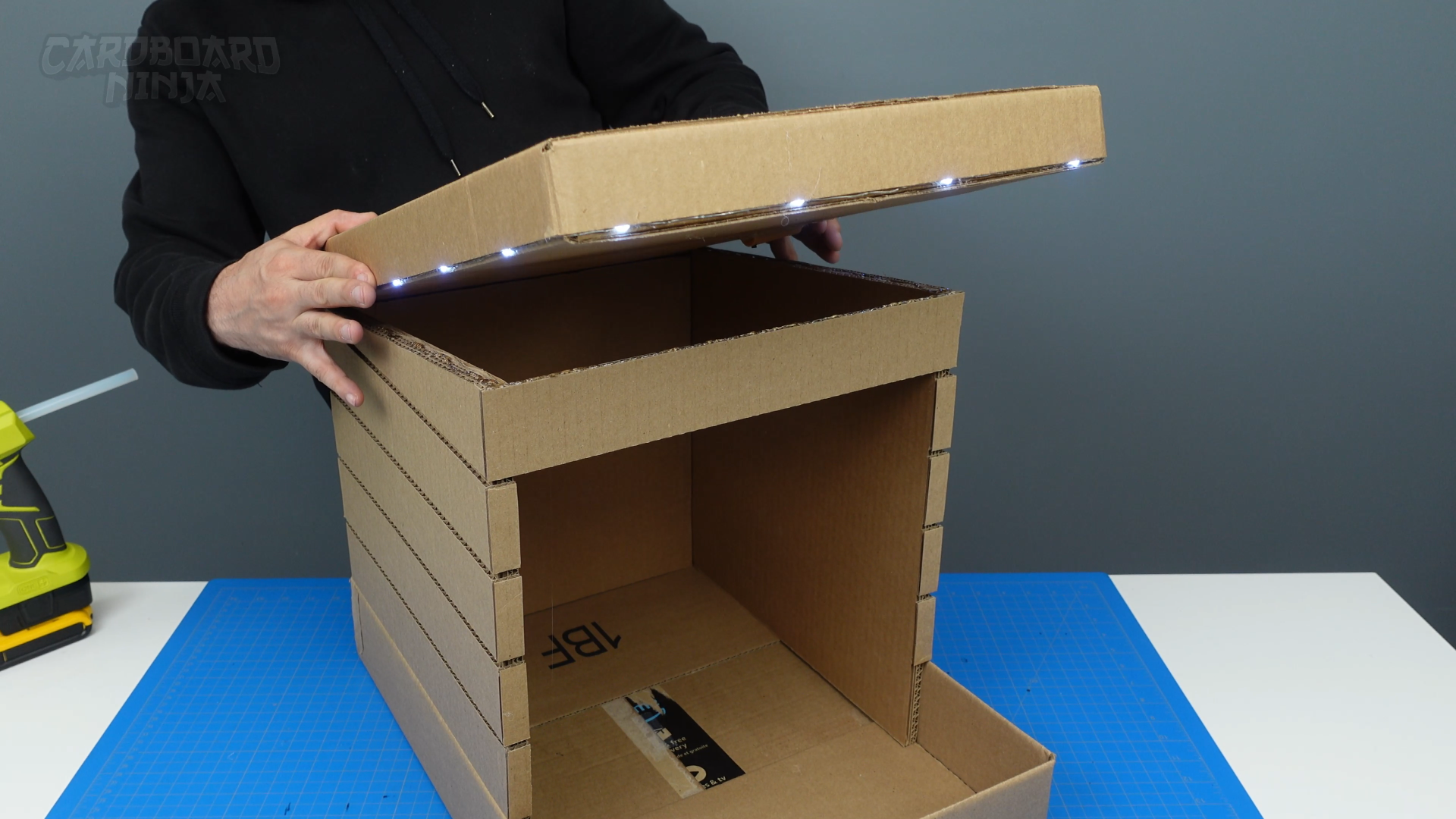 Modern Cardboard Pet House for Cats 🐱 : 11 Steps (with Pictures ...