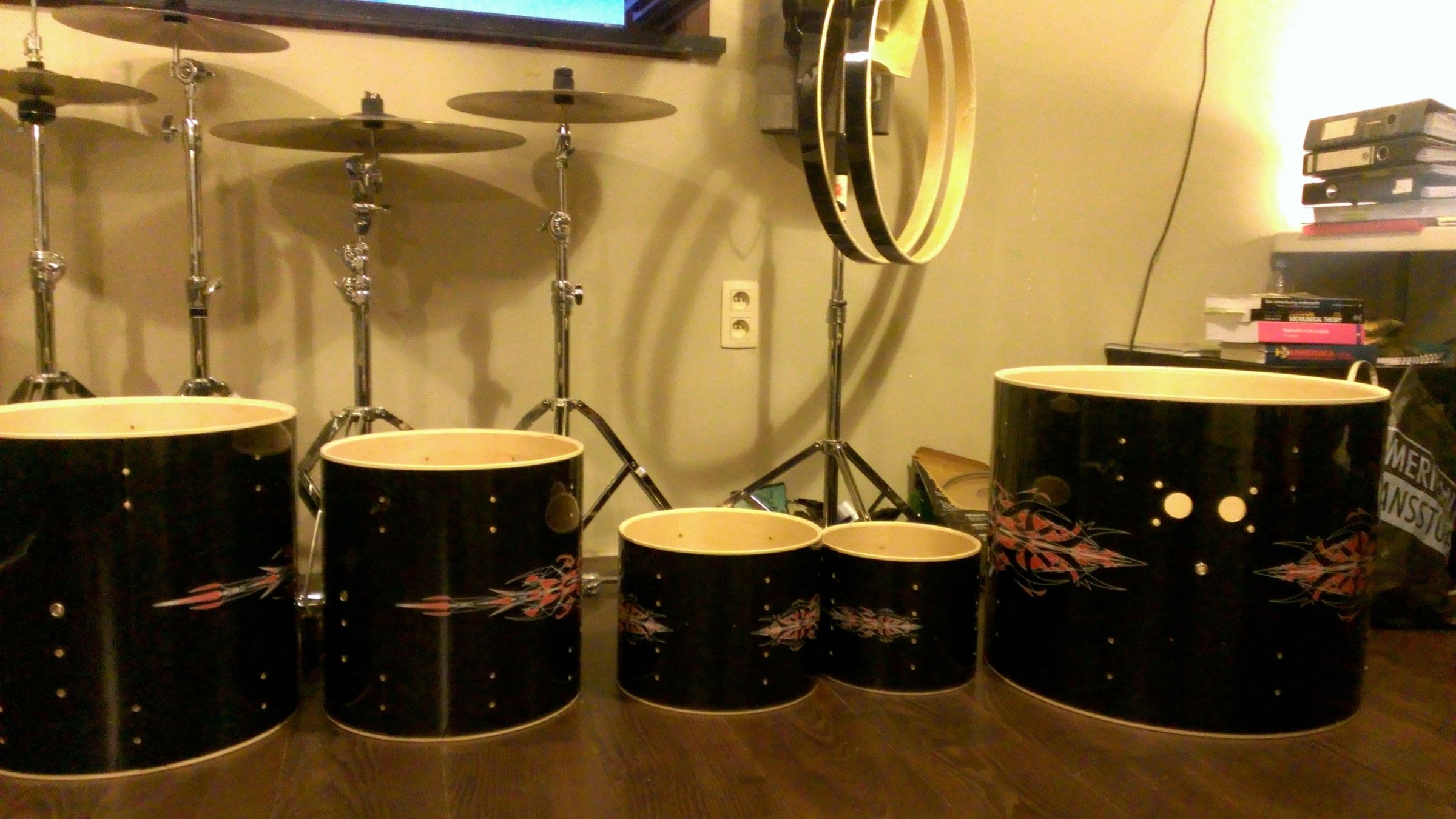 Paint Your Drum Kit - by Painting Your Drum Wraps : 10 Steps (with ...