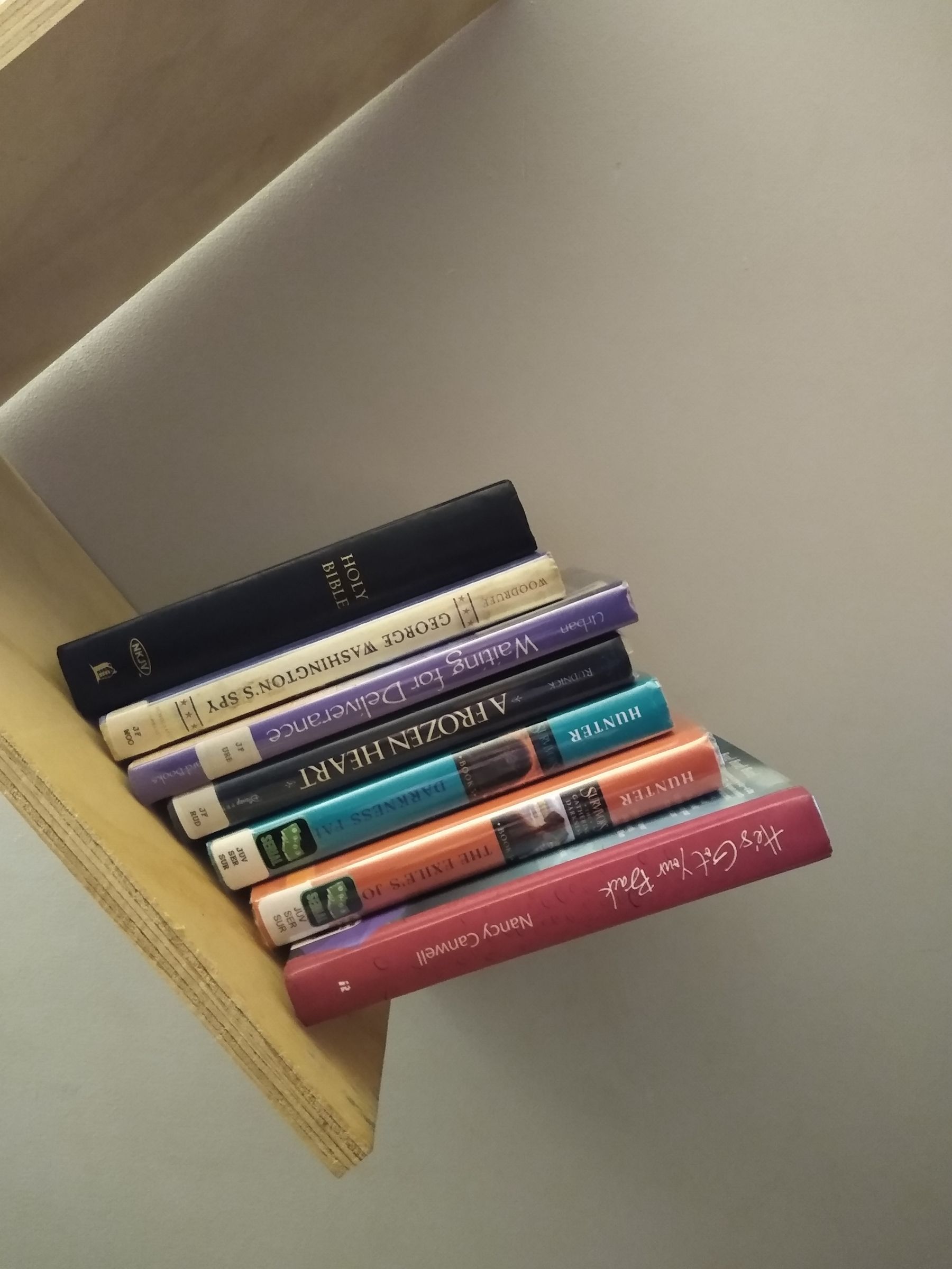 The Impossible Bookshelf : 25 Steps (with Pictures) - Instructables