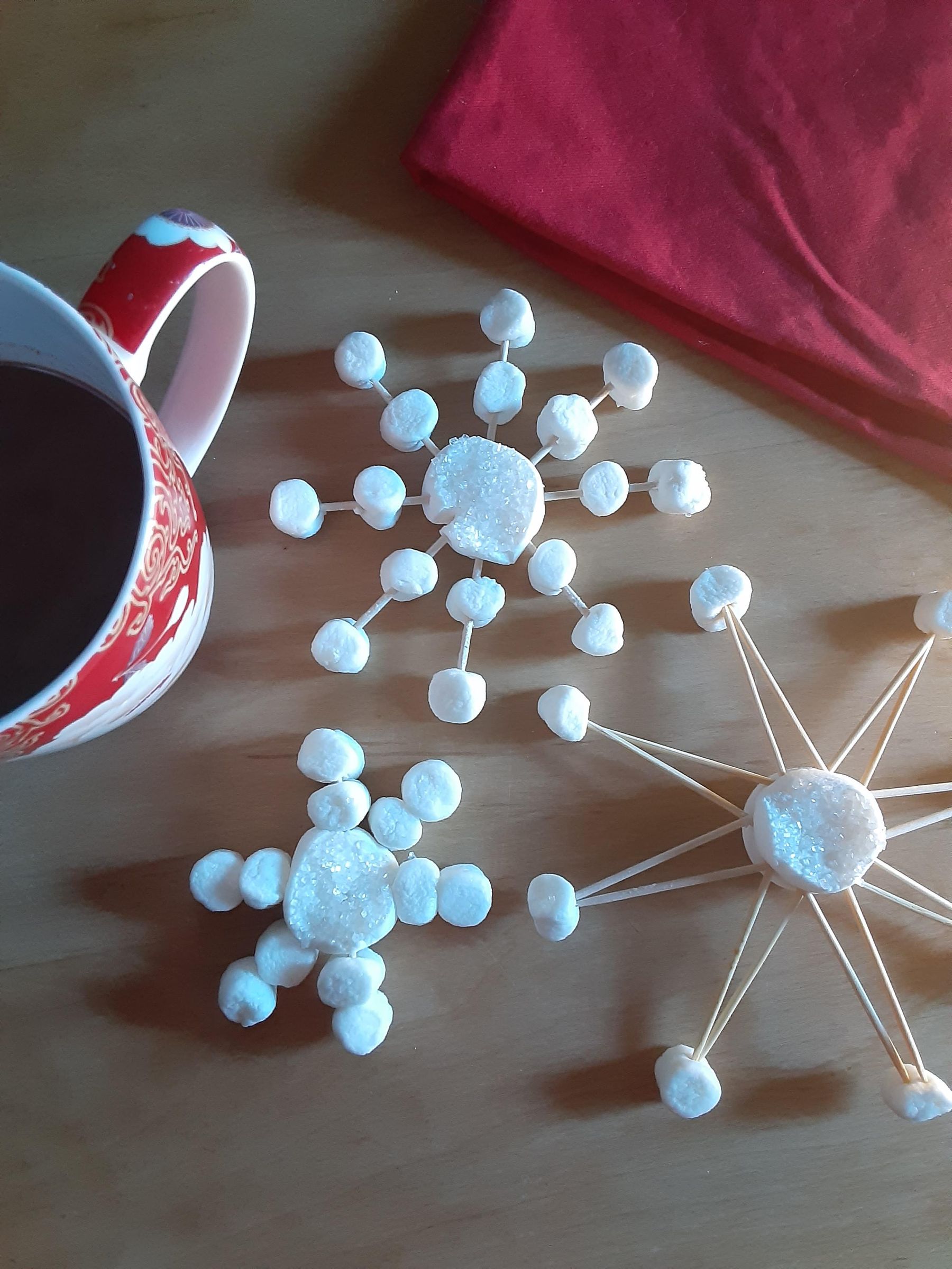 Sweet Marshmallow Snowflakes : 5 Steps - Instructables