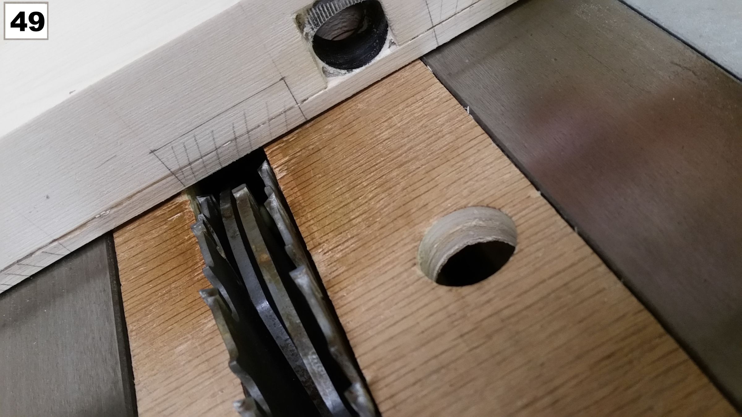 Folding Portable Workbench With Quick Release Vise : 11 Steps (with ...