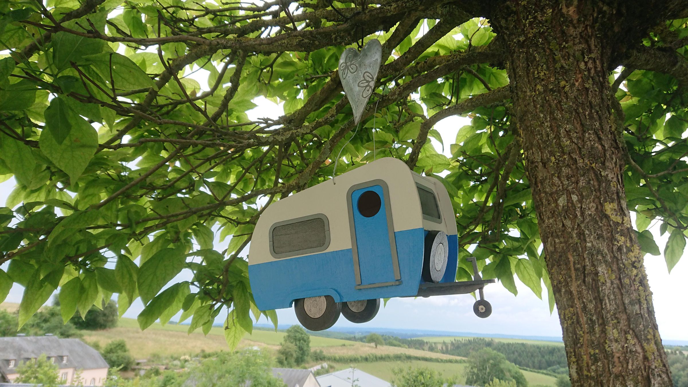 Caravan Bird House : 8 Steps (with Pictures) - Instructables