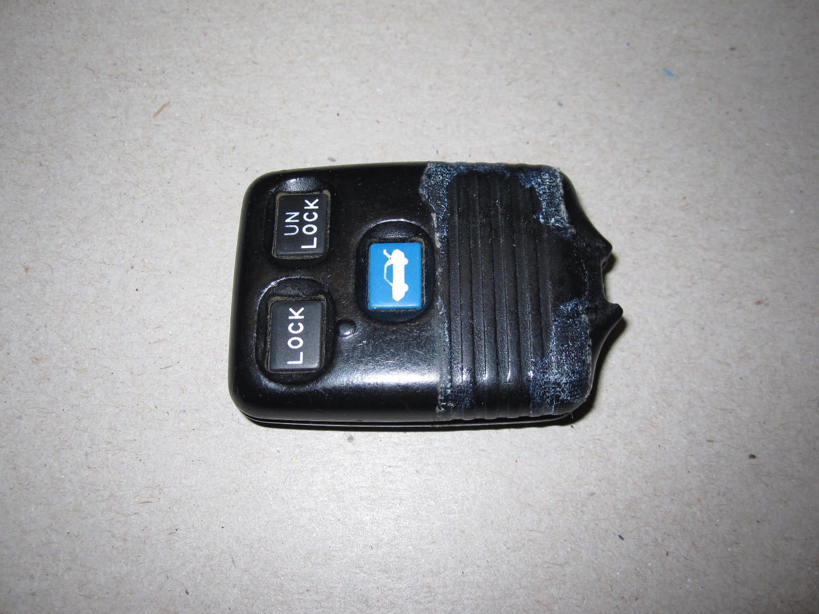 Repair a Broken Key Attachment on a Remote Entry Keyfob : 10 Steps ...