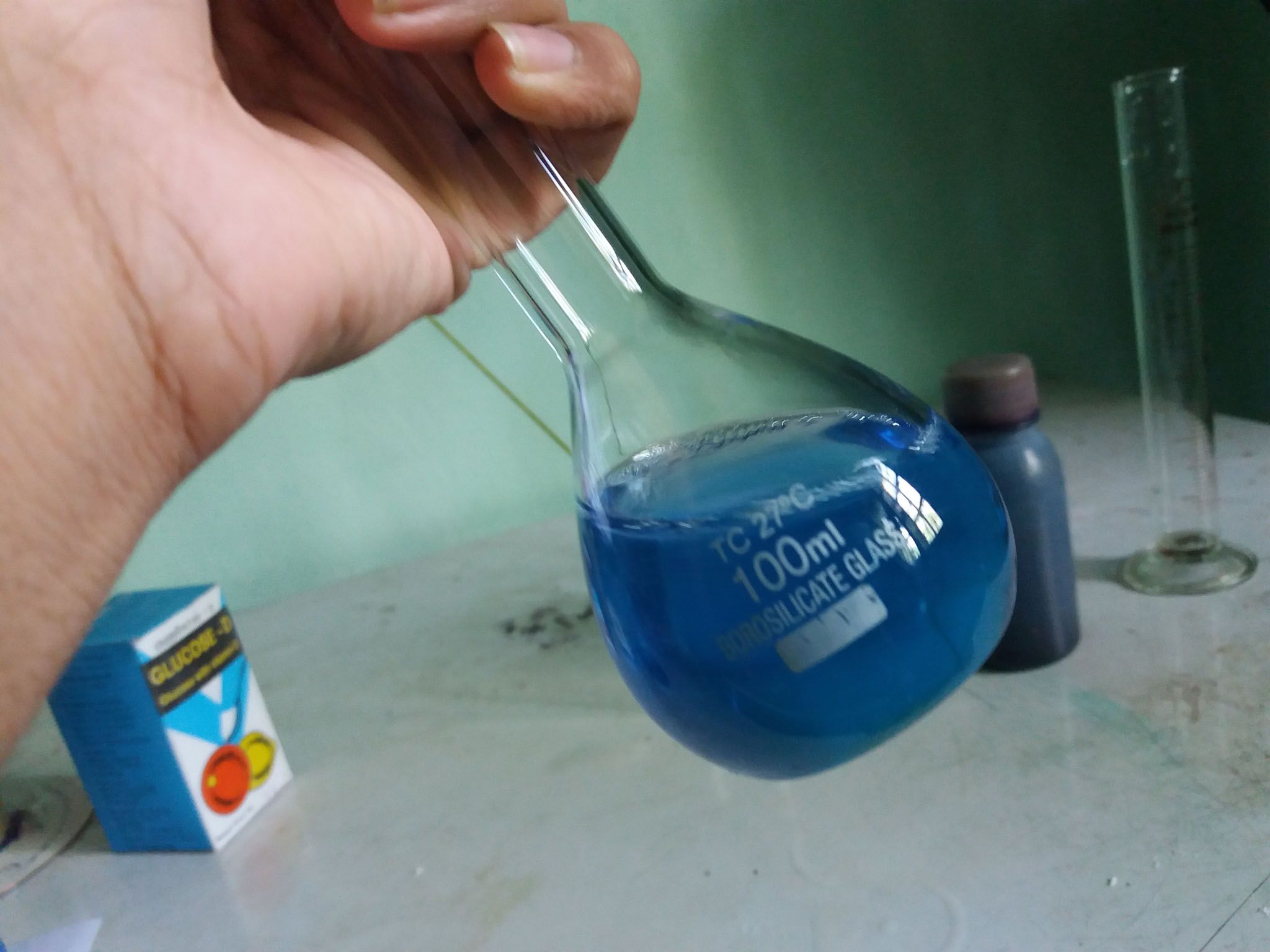 Blue Bottle Experiment : 4 Steps (with Pictures) - Instructables