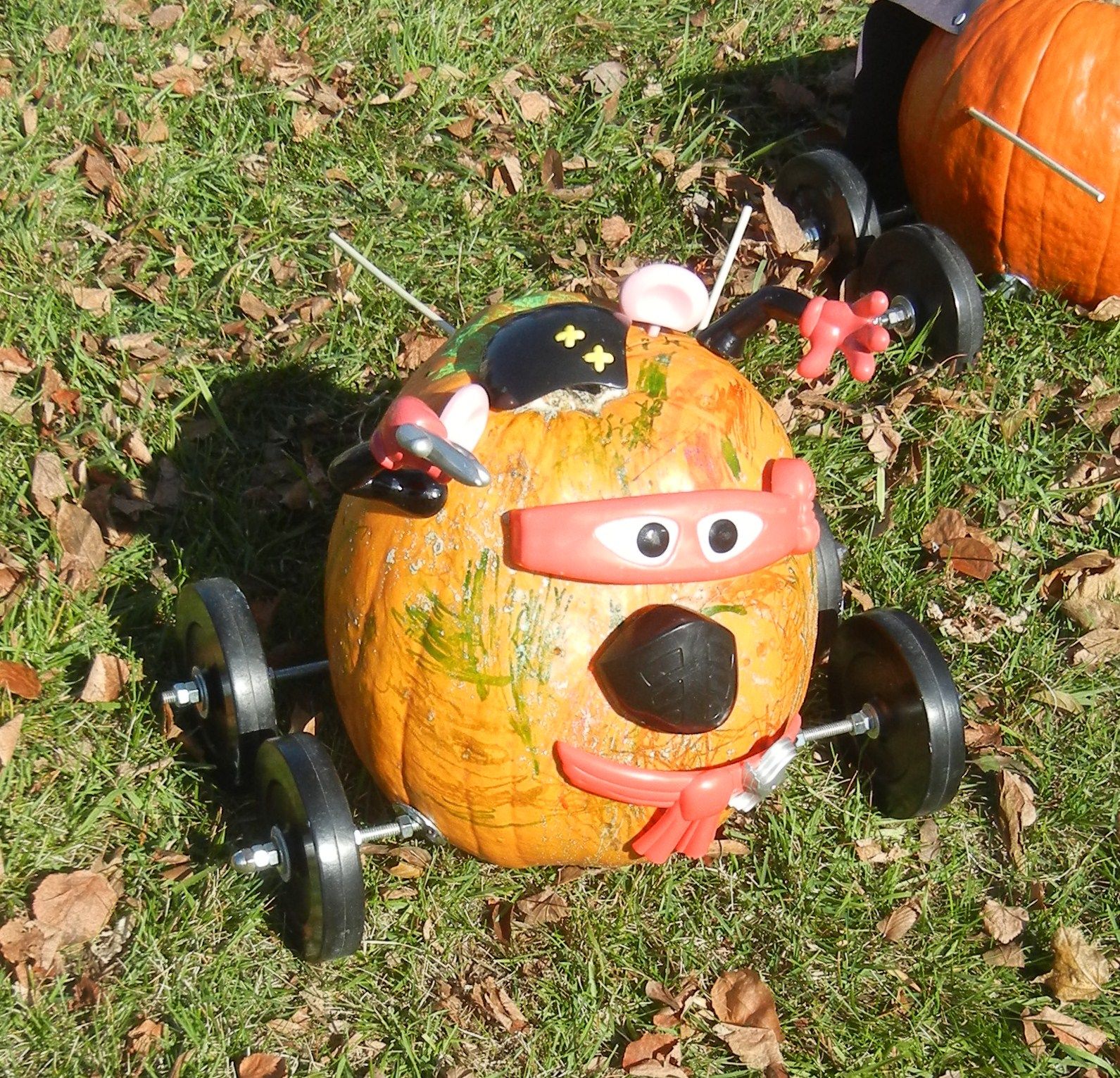How to Build a PUMPKIN RACER With Two Parallel Independent Axles : 9 ...