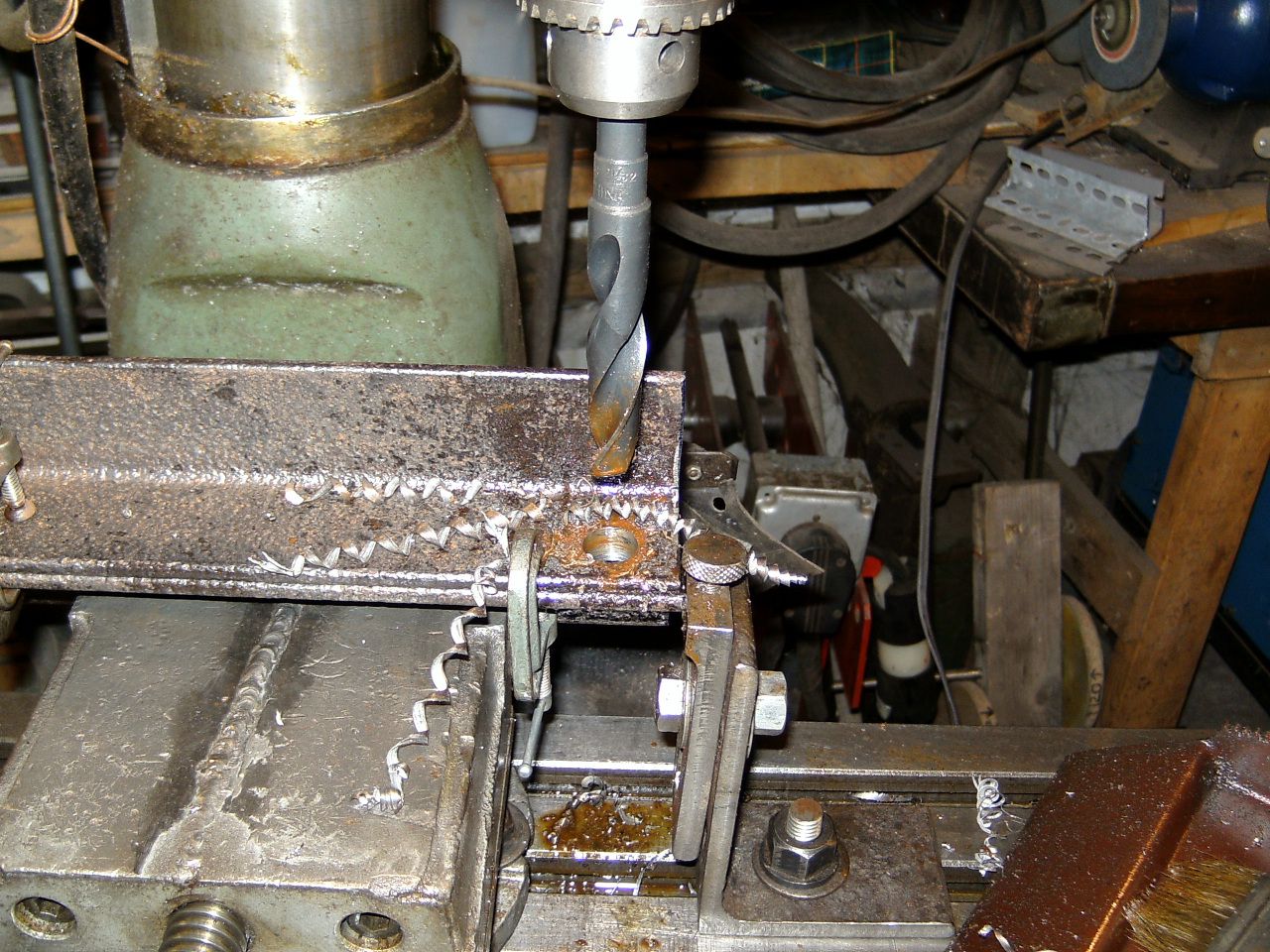 Pivoting Arm Vise Mount Build : 12 Steps (with Pictures) - Instructables