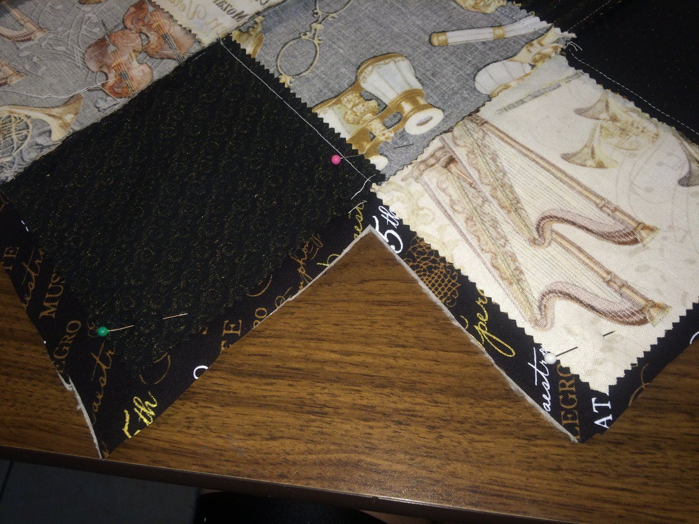 Zig Zag Table Runner : 11 Steps (with Pictures) - Instructables