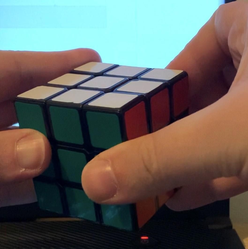 How to Solve a 3x3 Rubik's Cube for Dummies : 18 Steps - Instructables