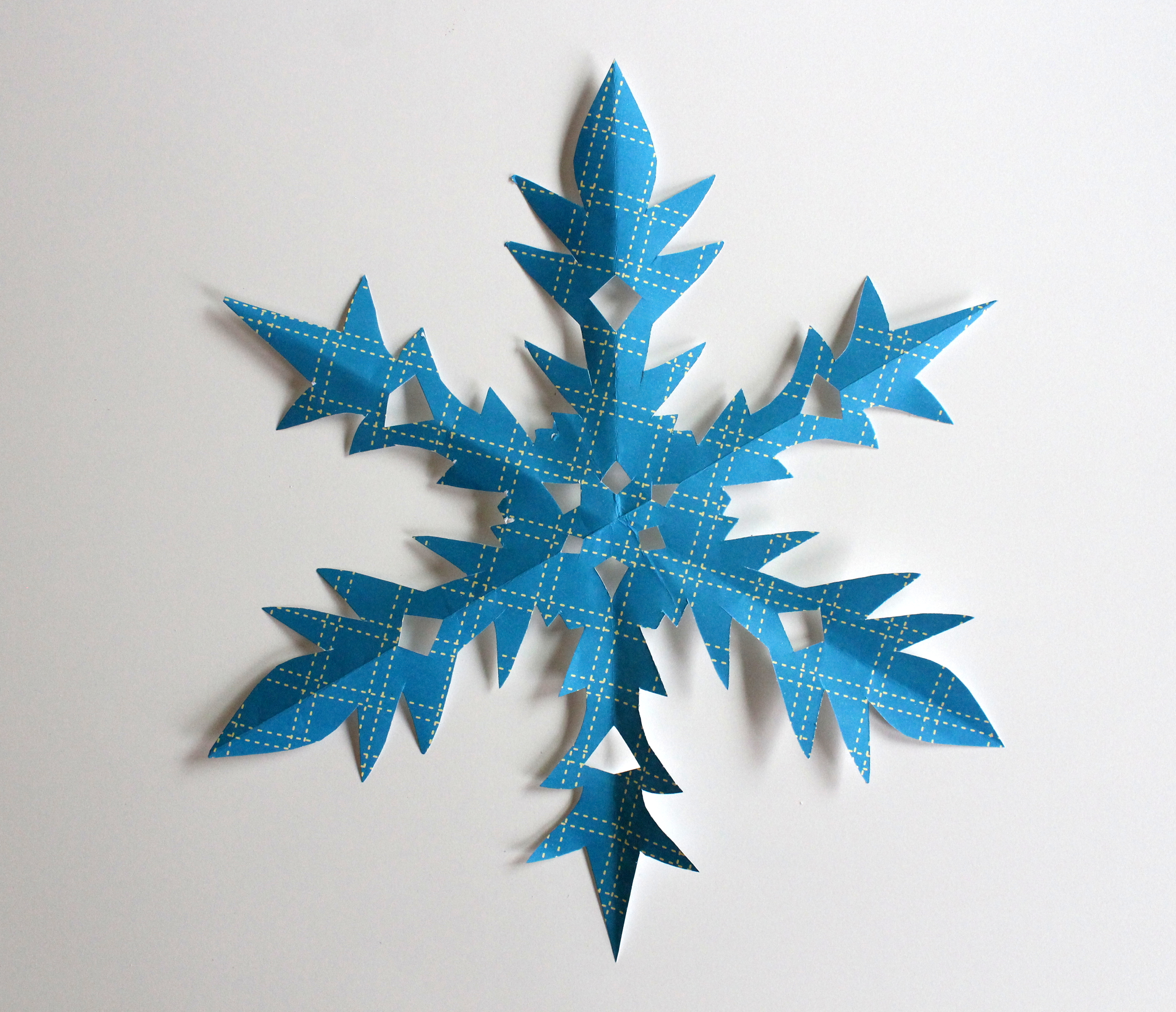 Perfect Paper Snowflakes : 6 Steps (with Pictures) - Instructables