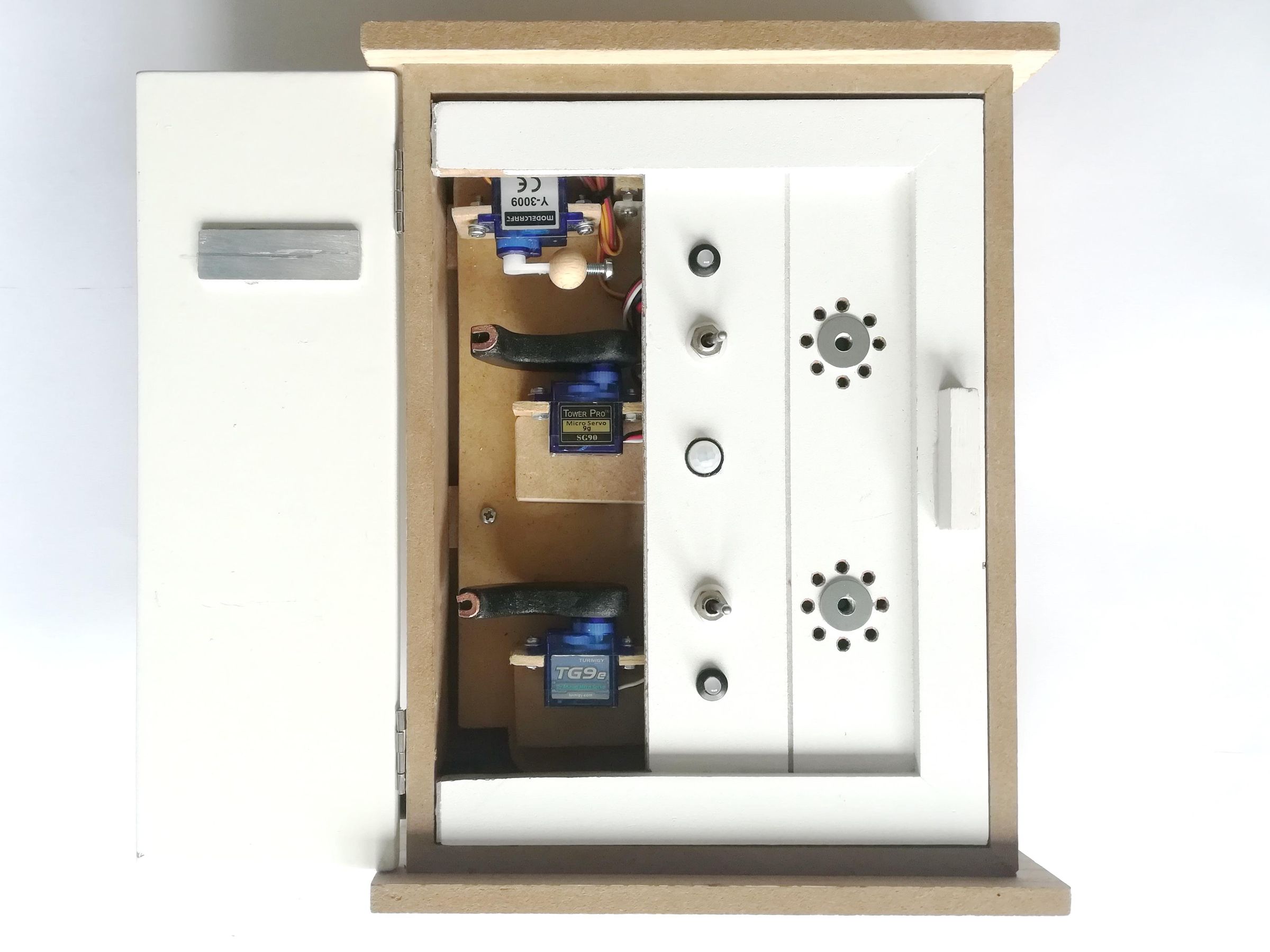 Useless Box With an Attitude : 8 Steps (with Pictures) - Instructables