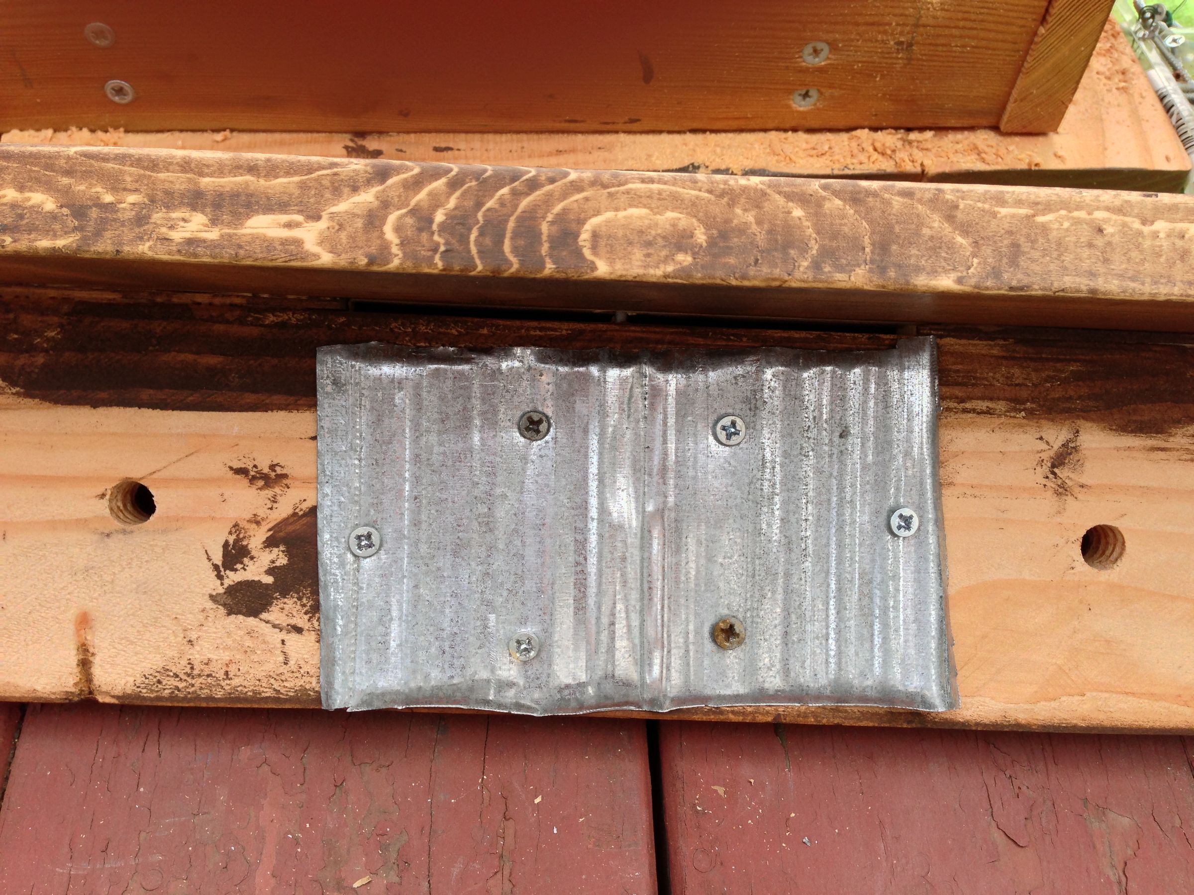 Reclaimed Wood Flat-Pack Picnic Table With Planter/Ice Trough : 11 ...