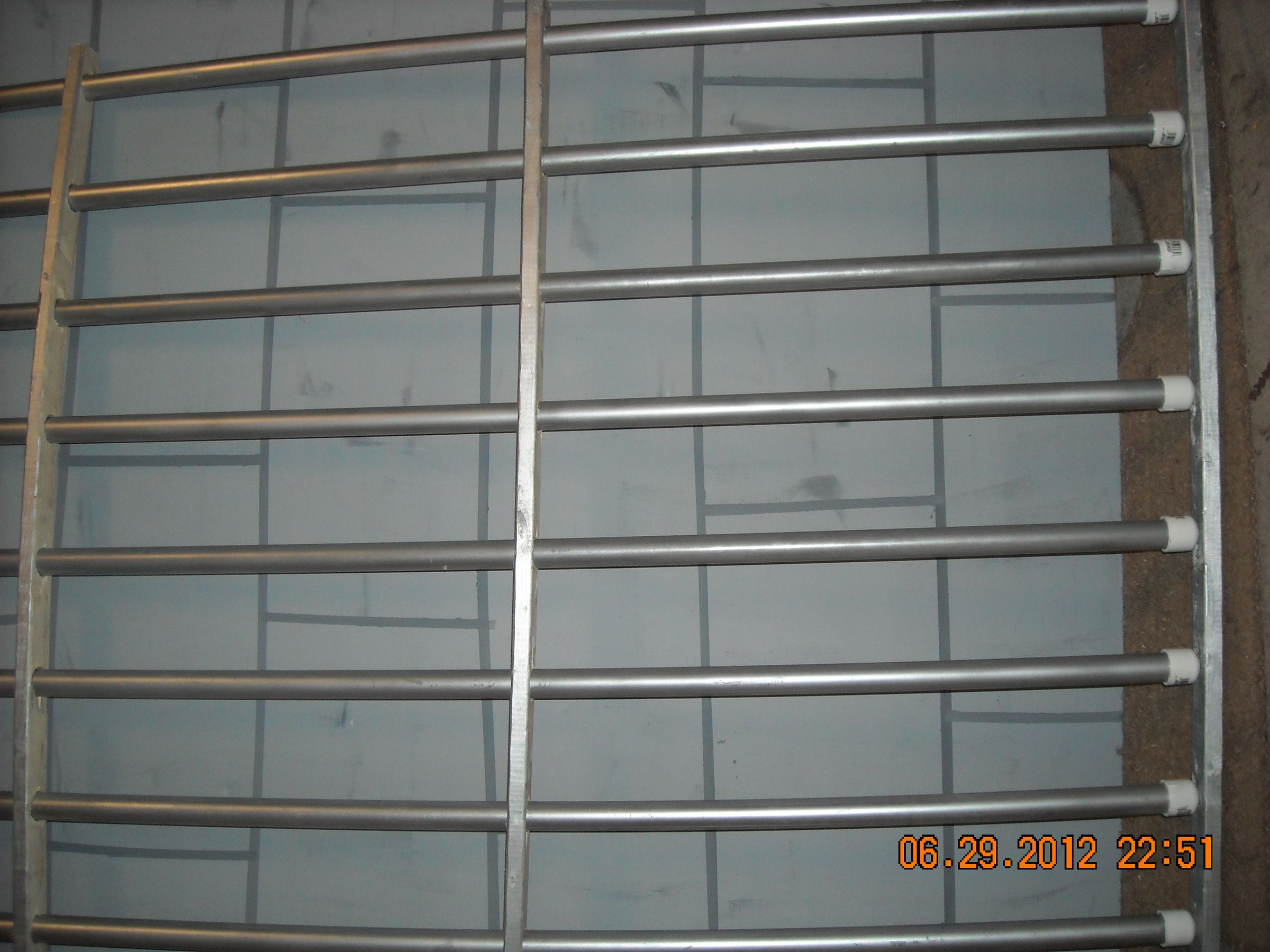 Fake Jail Cell Prop for Pictures : 8 Steps - Instructables