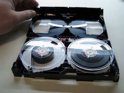 VHS Tape Storage Drive : 8 Steps (with Pictures) - Instructables