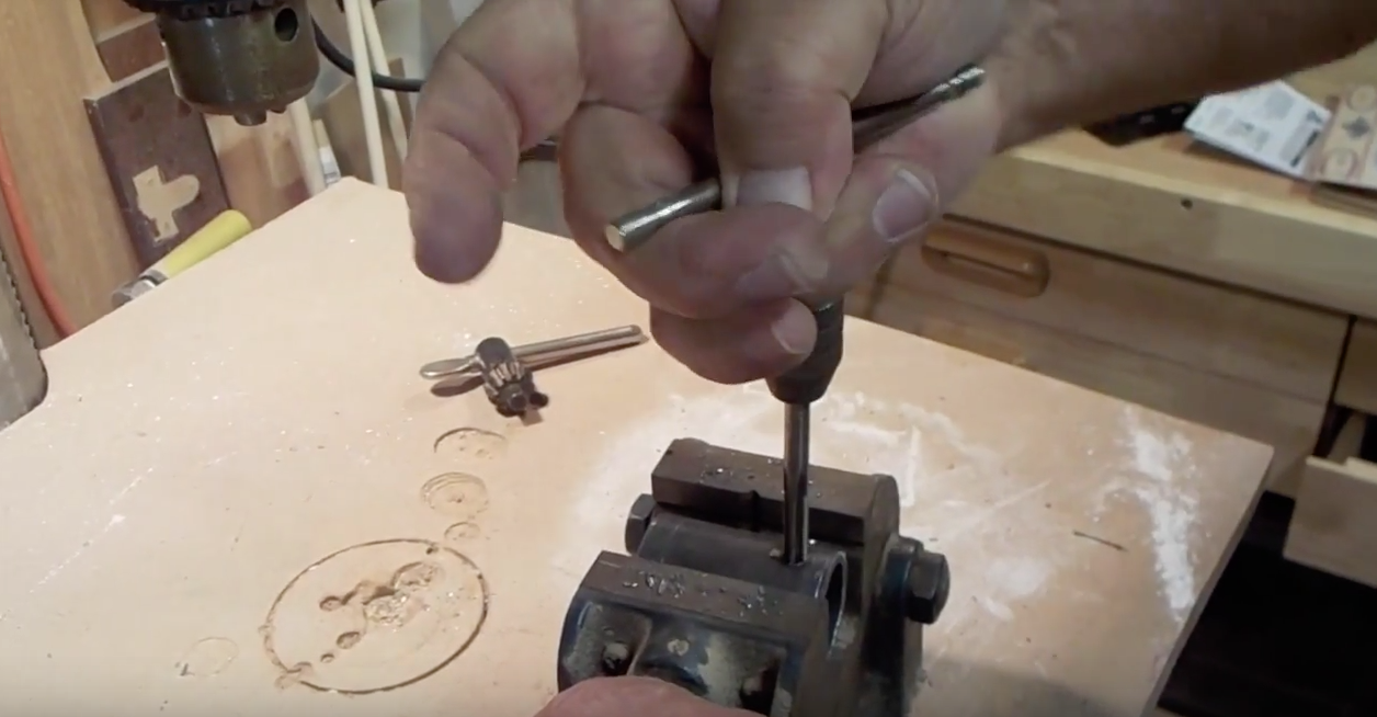 Sharpening Jig for Woodturning Gouges : 7 Steps (with Pictures ...