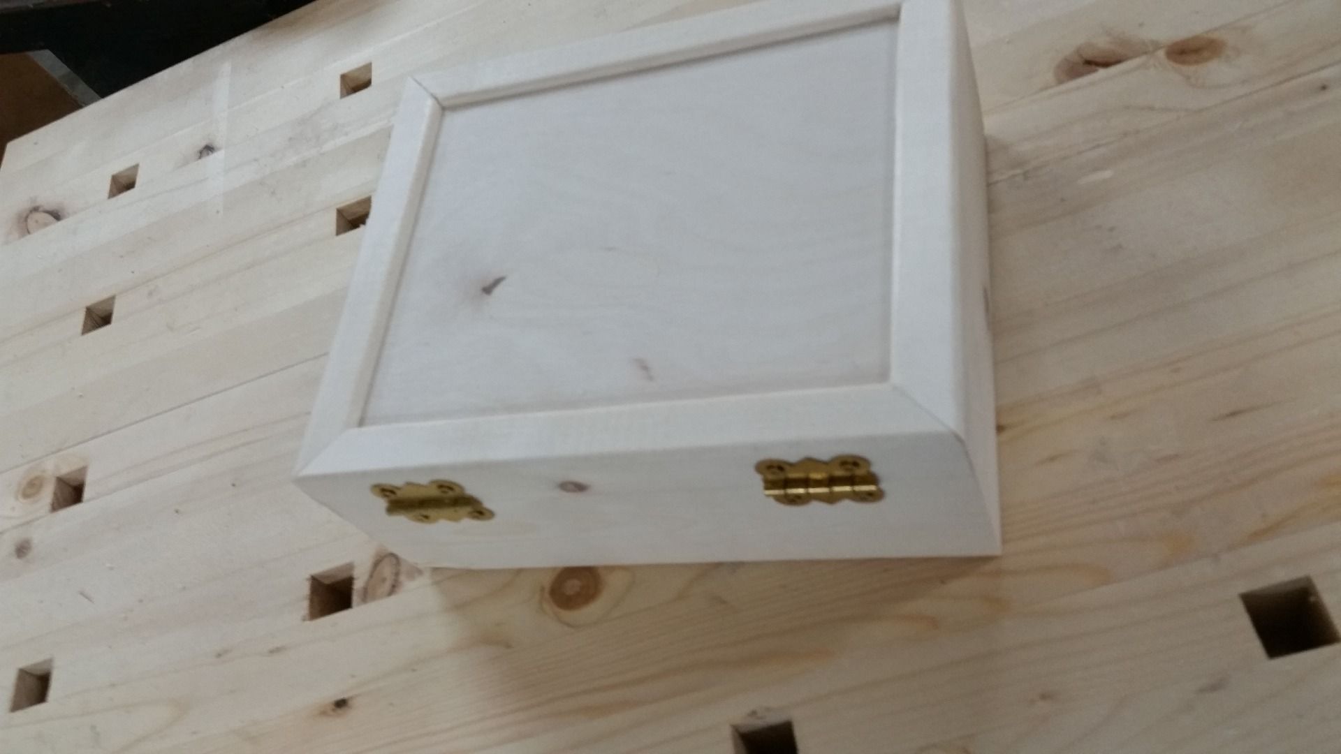 The Easiest Way to Build a Box! : 6 Steps (with Pictures) - Instructables