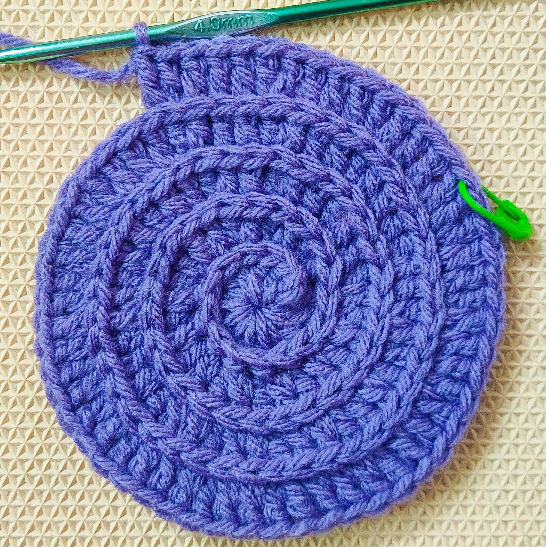 Crochet Seamless Spiral Circle With Raised Ridges : 7 Steps (with ...