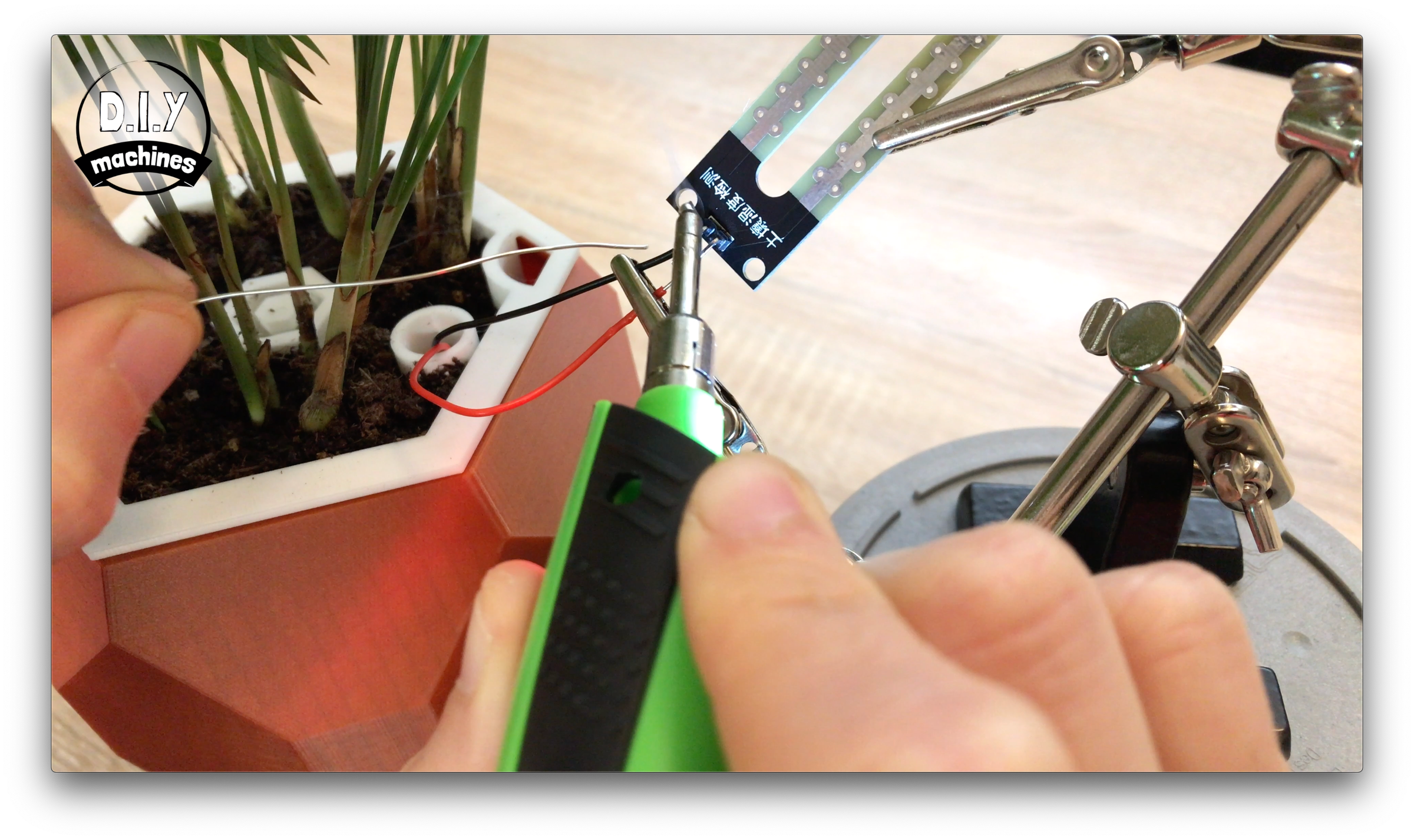 Automatic Smart Plant Pot - (DIY, 3D Printed, Arduino, Self Watering ...