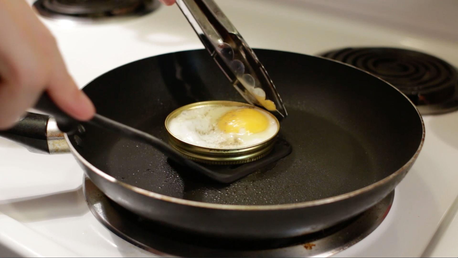 Cooking Eggs With Mason Jar Lid Rings - Kitchen Hack : 6 Steps (with ...