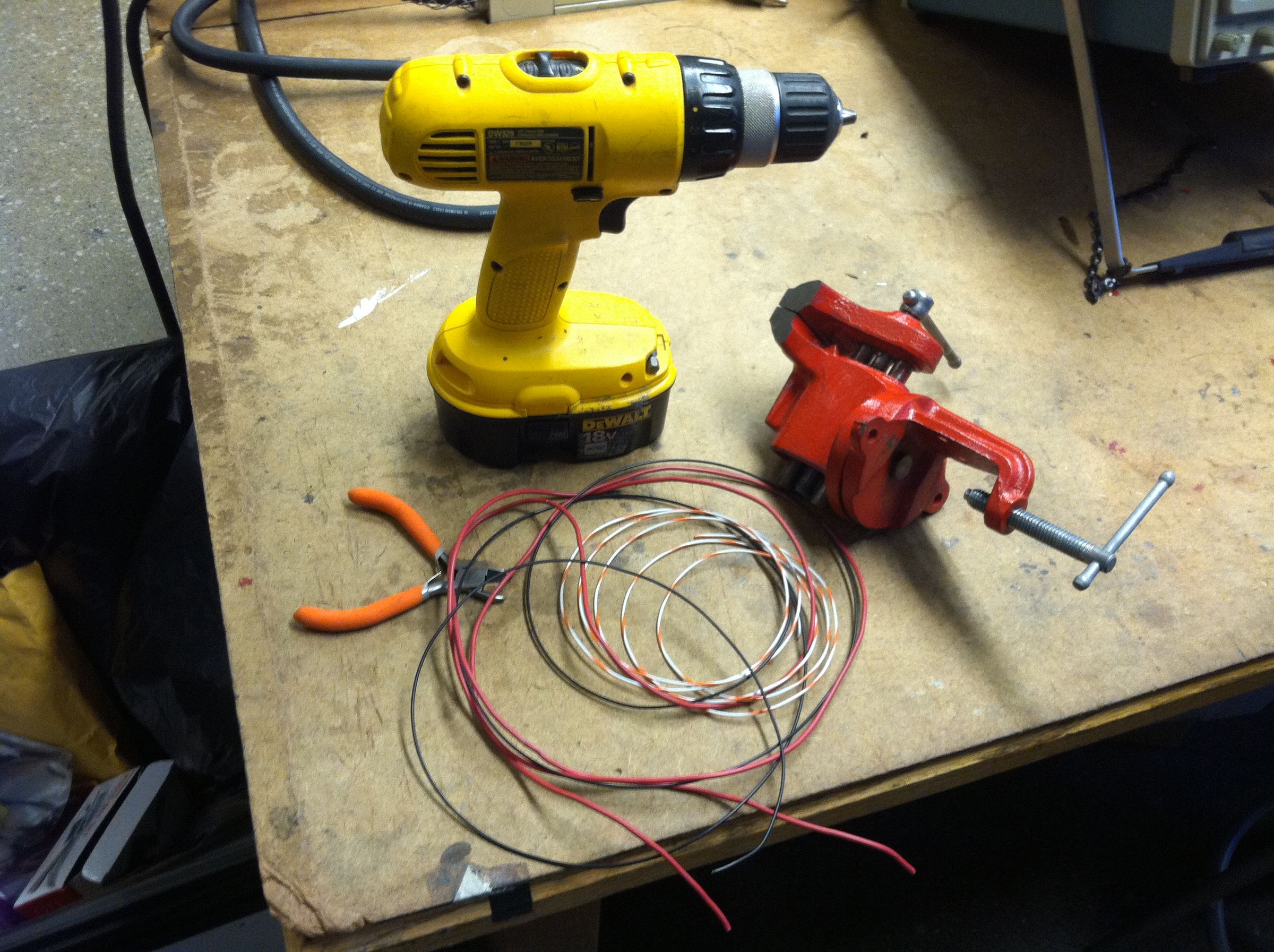 Reduce Clutter by Twisting Wires : 5 Steps (with Pictures) - Instructables