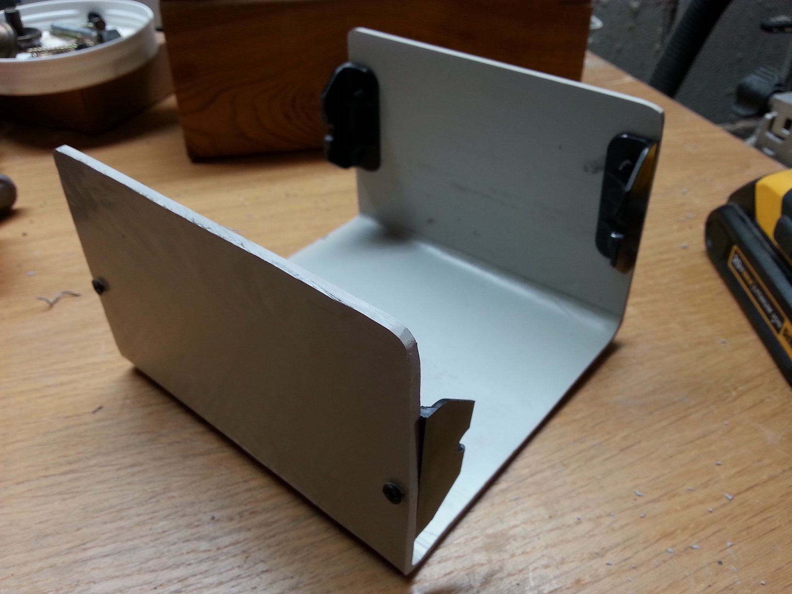 10 DIY Alternatives to Off-The-Shelf Electronics Components : 11 Steps ...