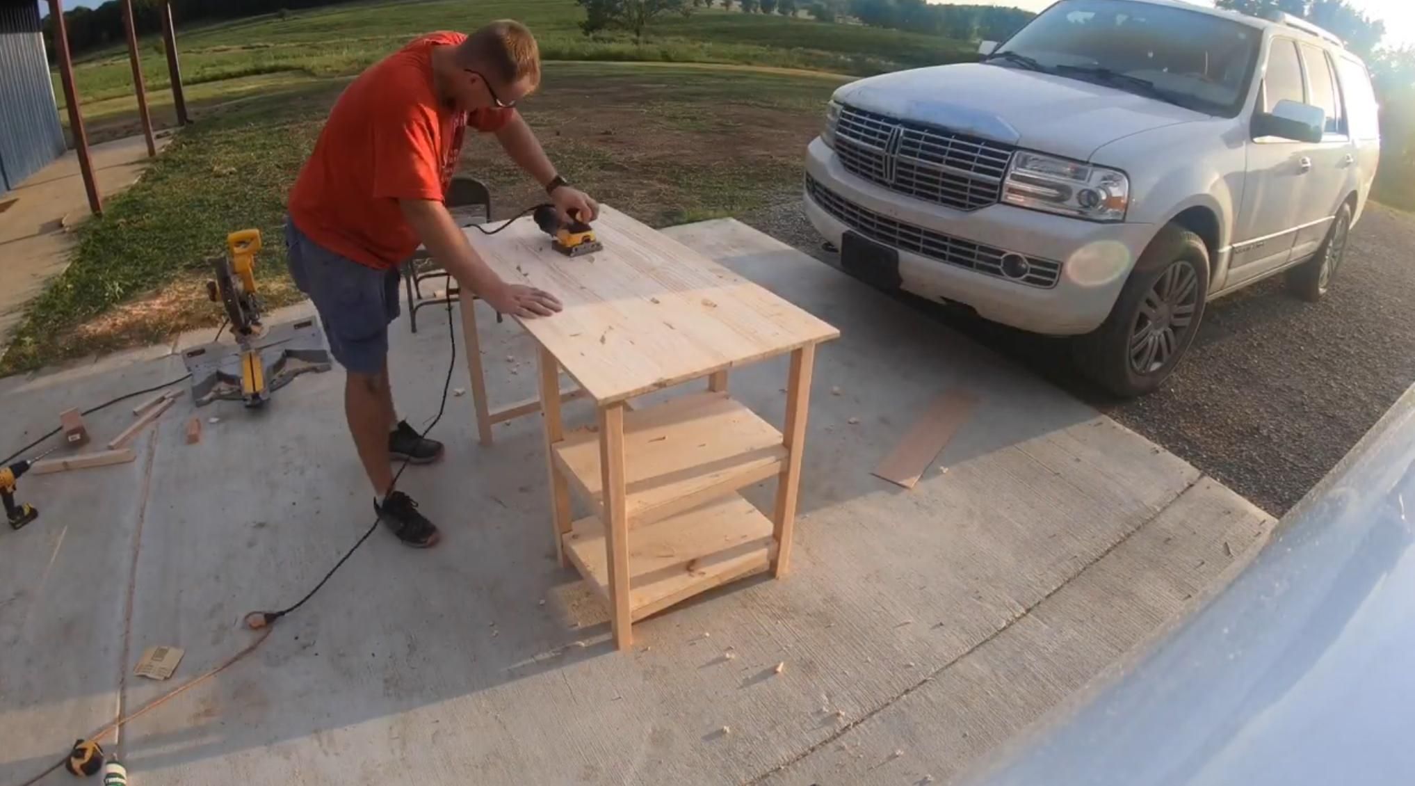 How to Build a Small Desk : 14 Steps (with Pictures) - Instructables