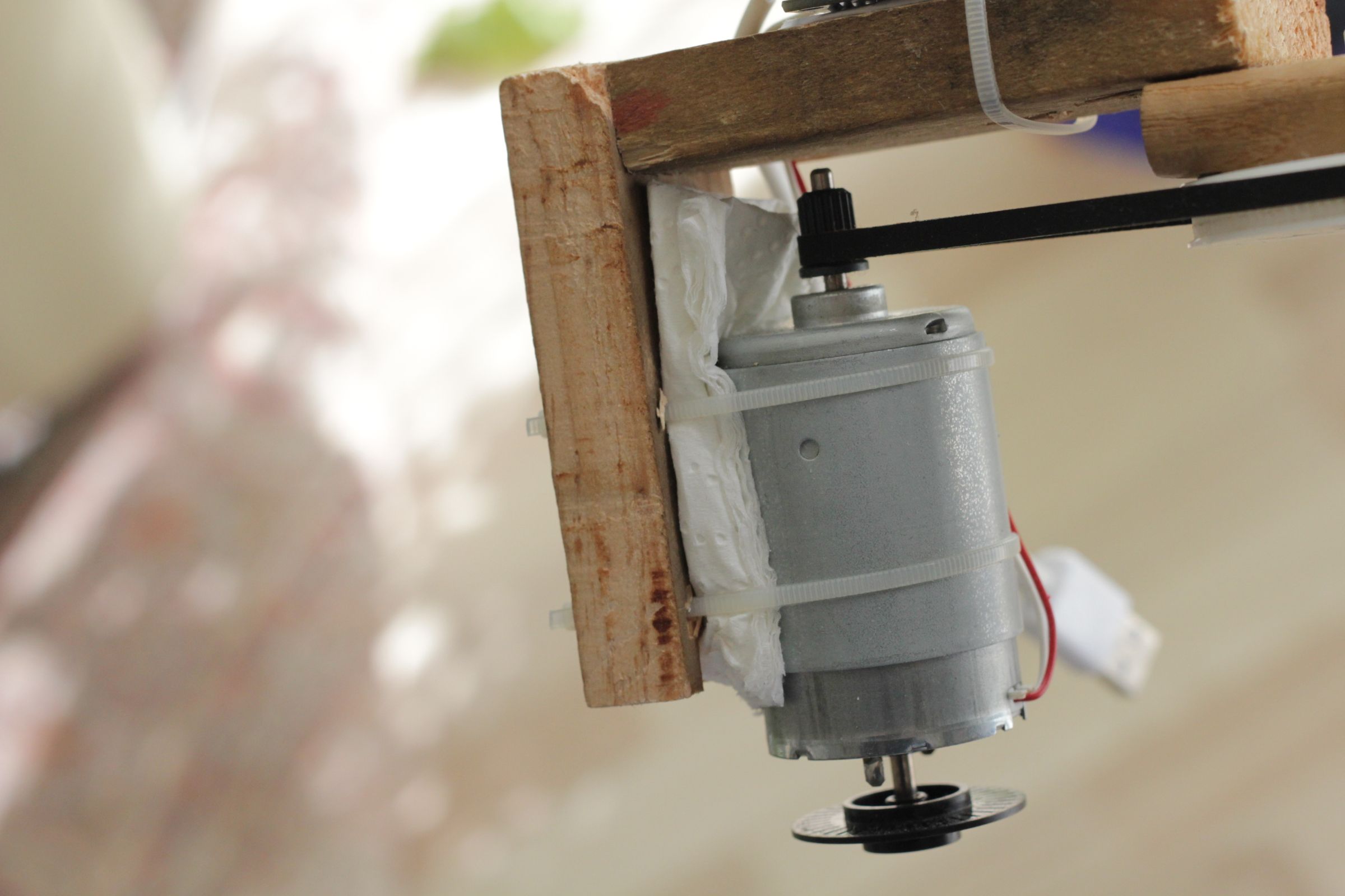 AstroTracker - a Barn Door Star Tracker : 10 Steps (with Pictures ...