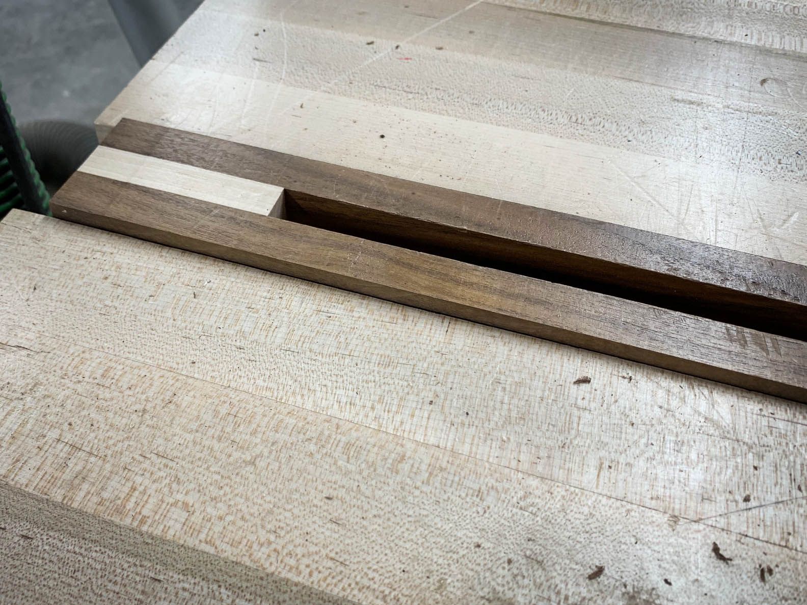 Entry Level Workbench : 46 Steps (with Pictures) - Instructables