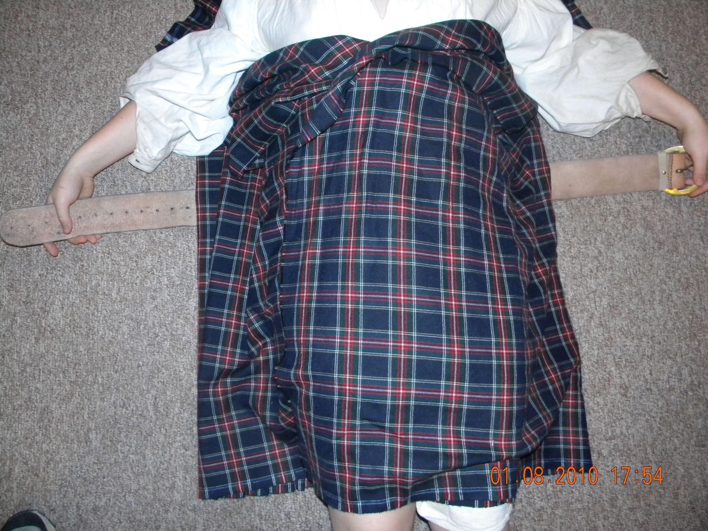 How to Make a Scottish Great Kilt : 6 Steps - Instructables