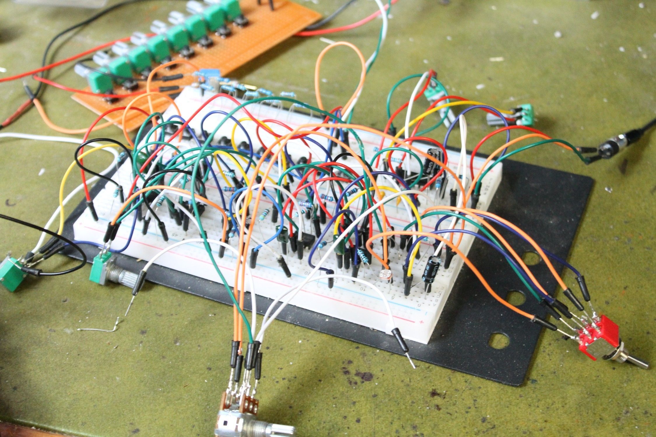Moog Style Synth : 23 Steps (with Pictures) - Instructables
