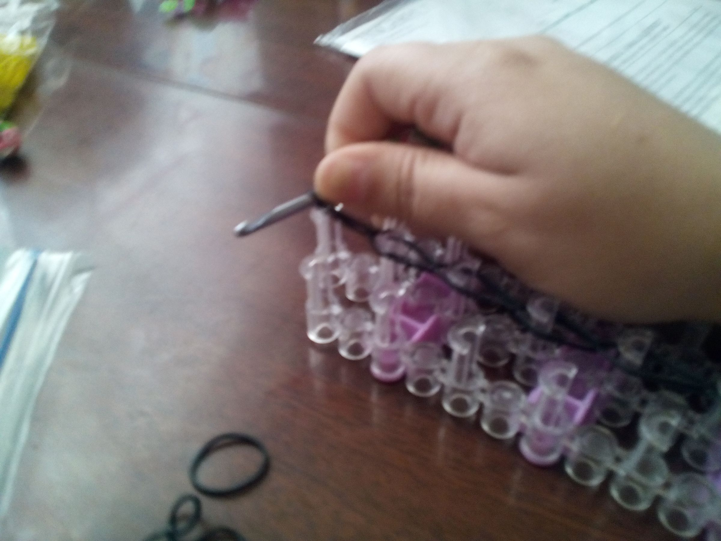Loom Band Ladder Bracelet : 9 Steps - Instructables