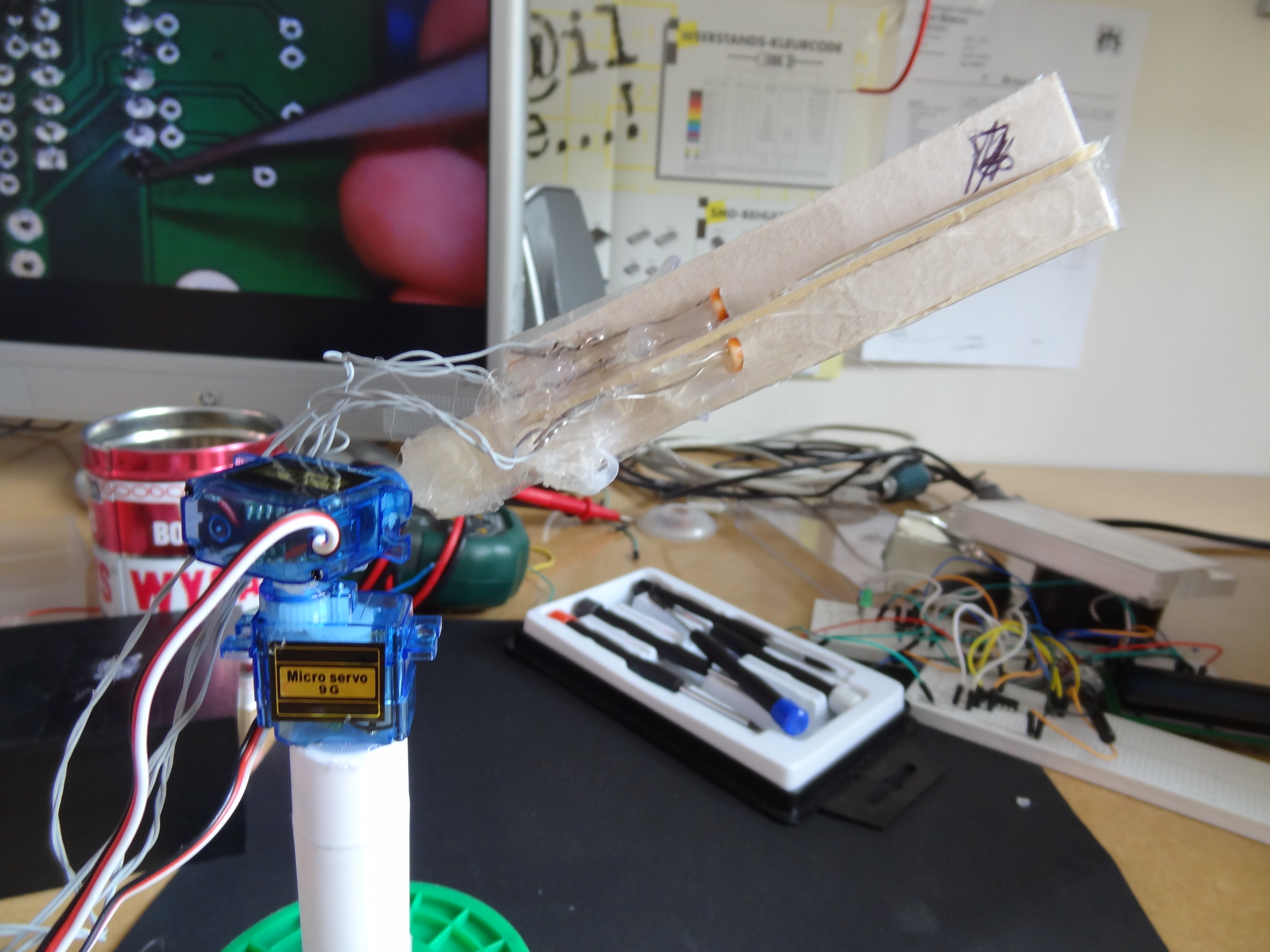 Arduino Solar Tracker : 5 Steps (with Pictures) - Instructables