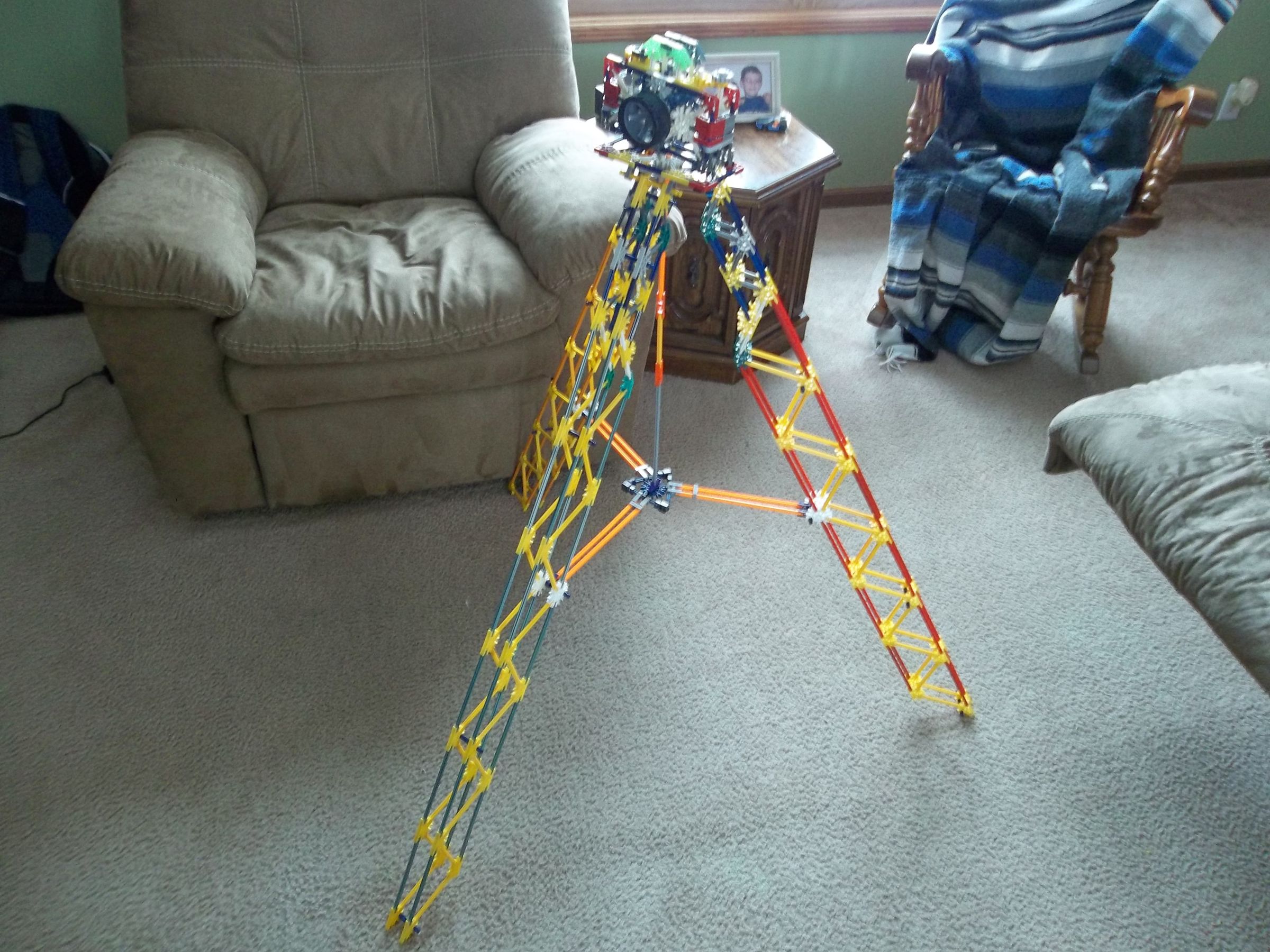 Easy Folding Tri-pod : 6 Steps (with Pictures) - Instructables