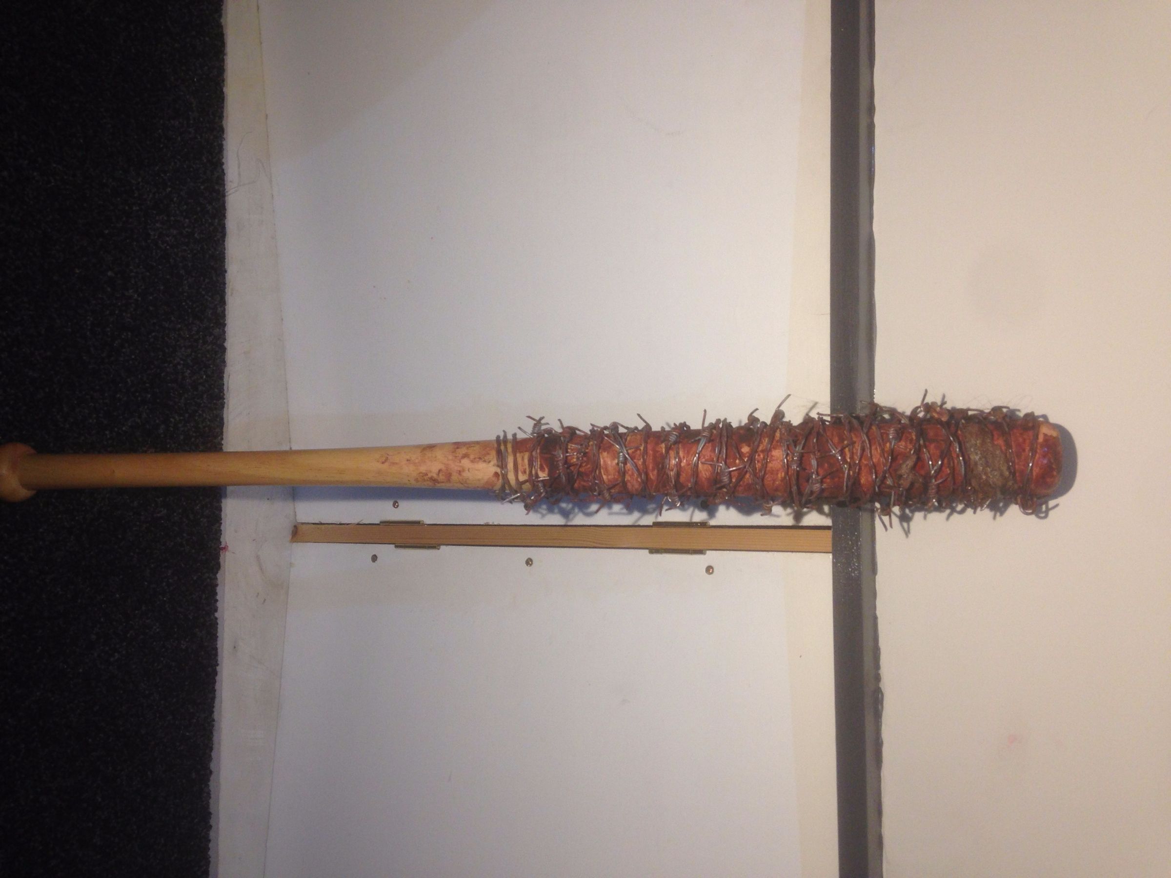 The Walking Dead Lucille Bat : 8 Steps - Instructables