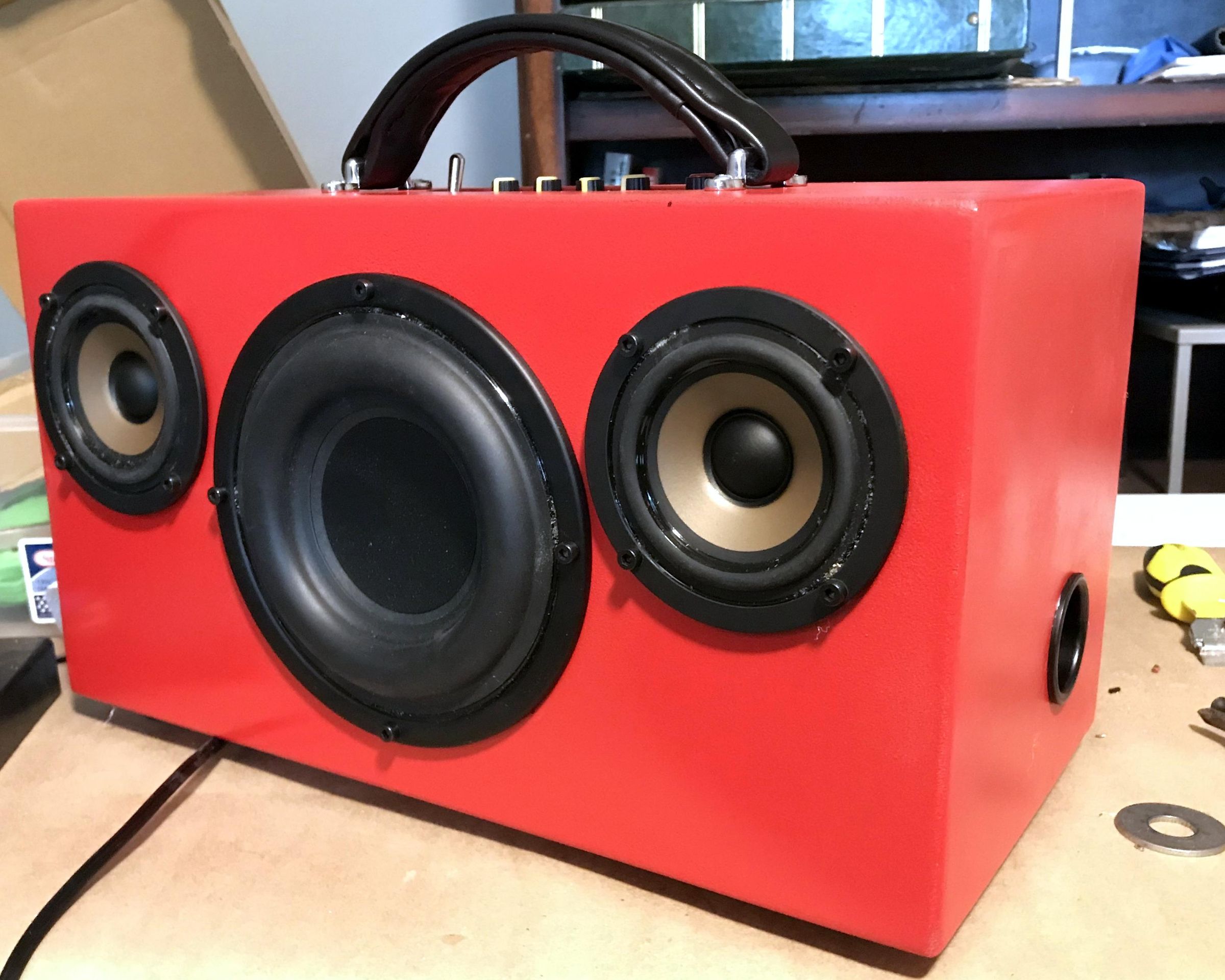 Portable Bluetooth 2.1 Boombox : 16 Steps (with Pictures) - Instructables
