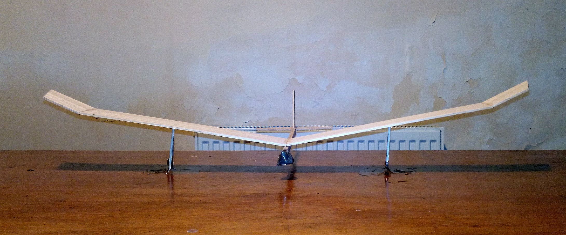 Easy Balsa Glider : 9 Steps (with Pictures) - Instructables