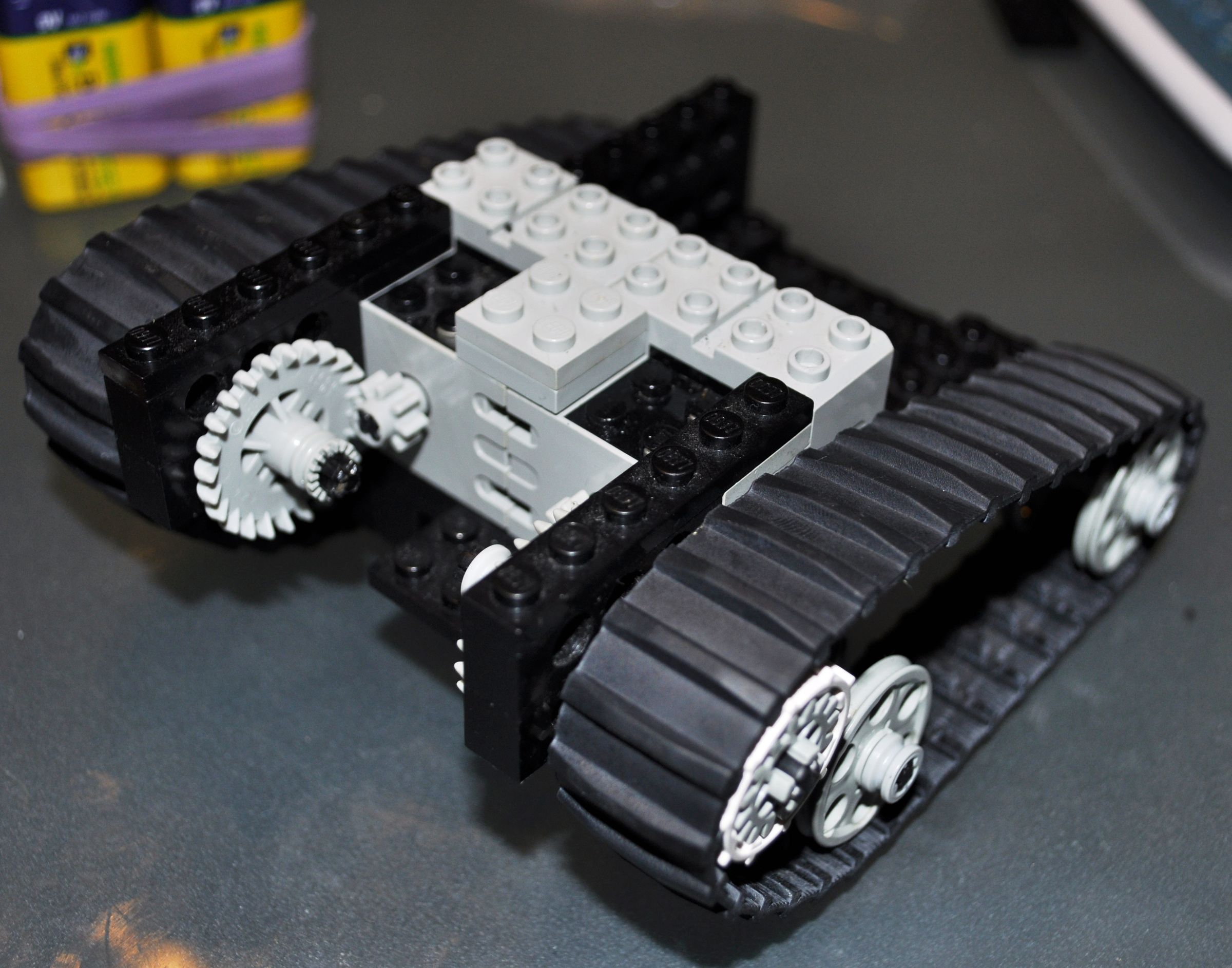 PIC RC Motor Controller (and Example Lego Robot) : 6 Steps (with ...