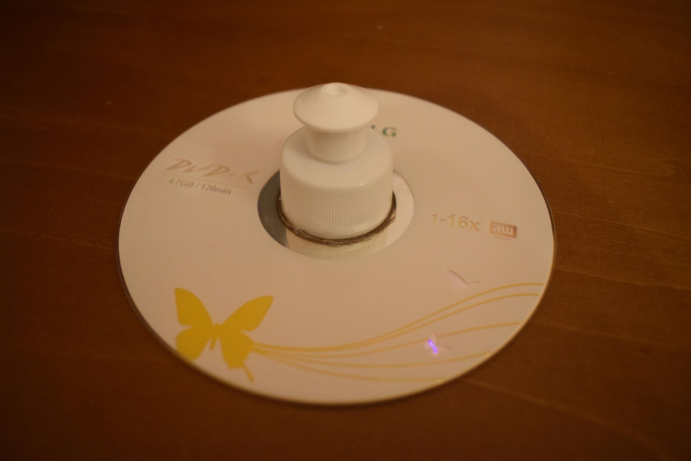 Hovercraft Made With 4 Materials ! : 5 Steps (with Pictures) - Instructables